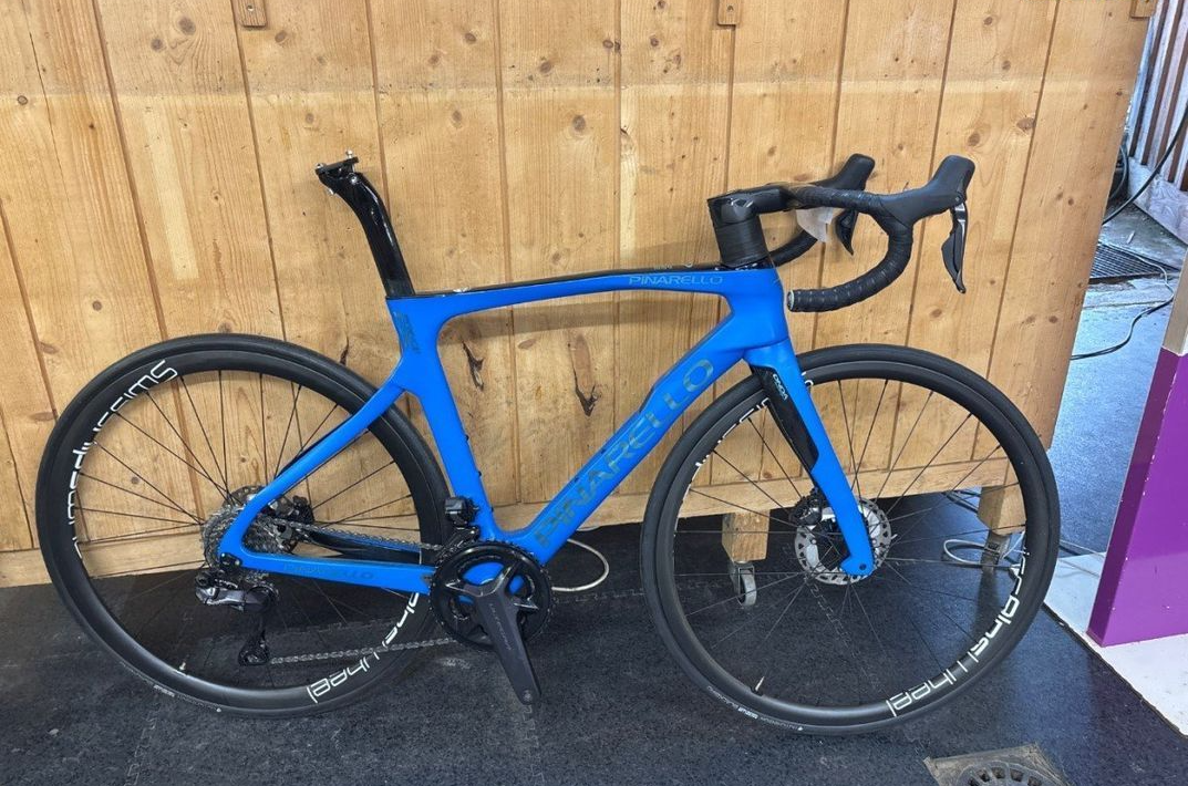 Vélos de route Pinarello Prince Fx | Campsider