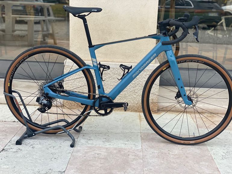 Vélos gravel & voyage électriques Mondraker Dusty SX RR 2024 | Campsider