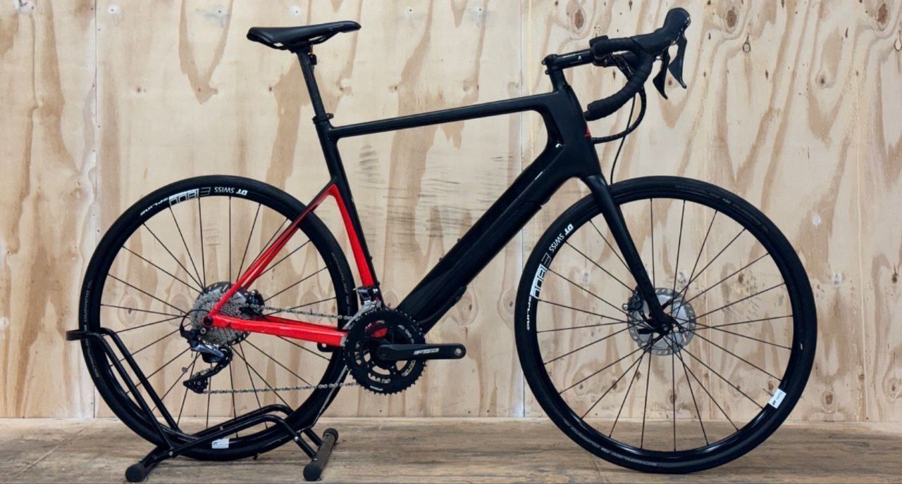 Vélos de route électriques Bulls Alpine Hawk EVO Carbon | Campsider
