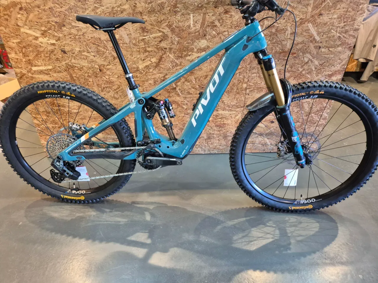 VTT électriques Pivot SHUTTLE LT Ride SLX/XT | Campsider