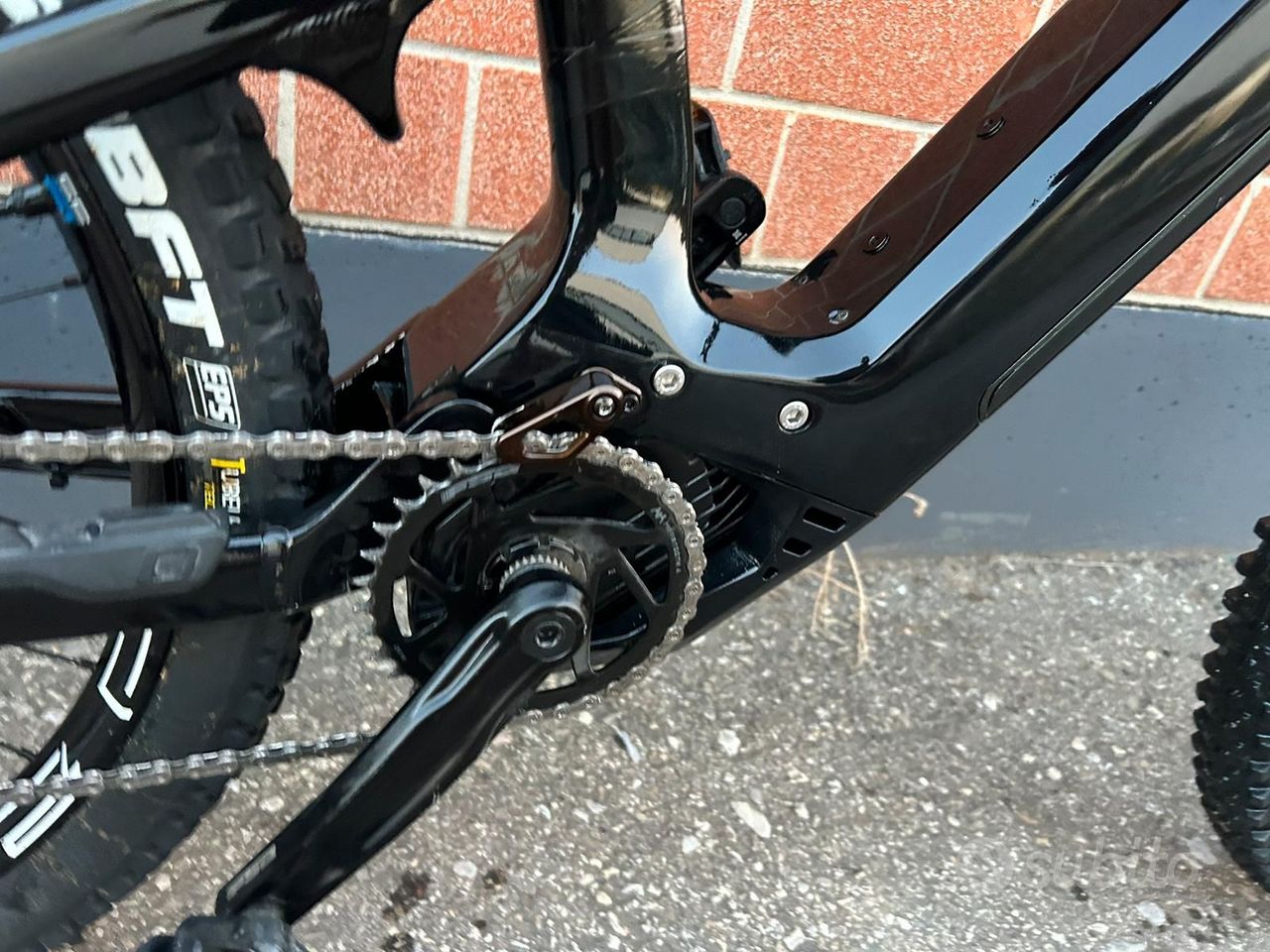 VTT électrique Olympia Karbo Edge Edge | Campsider