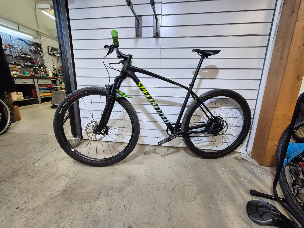 VTT Specialized Chisel | Campsider