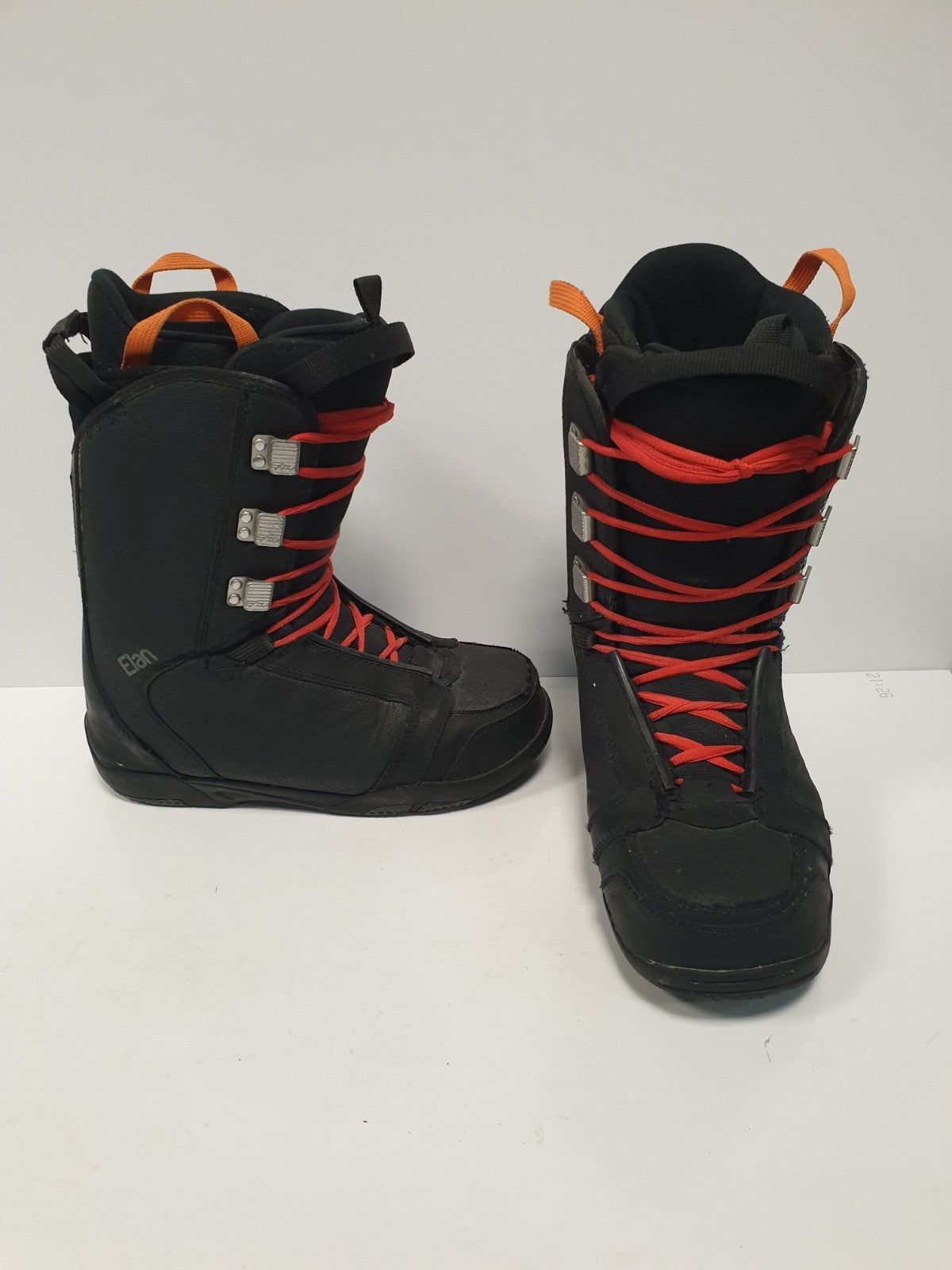 Boots Elan KR9 Rental | Campsider