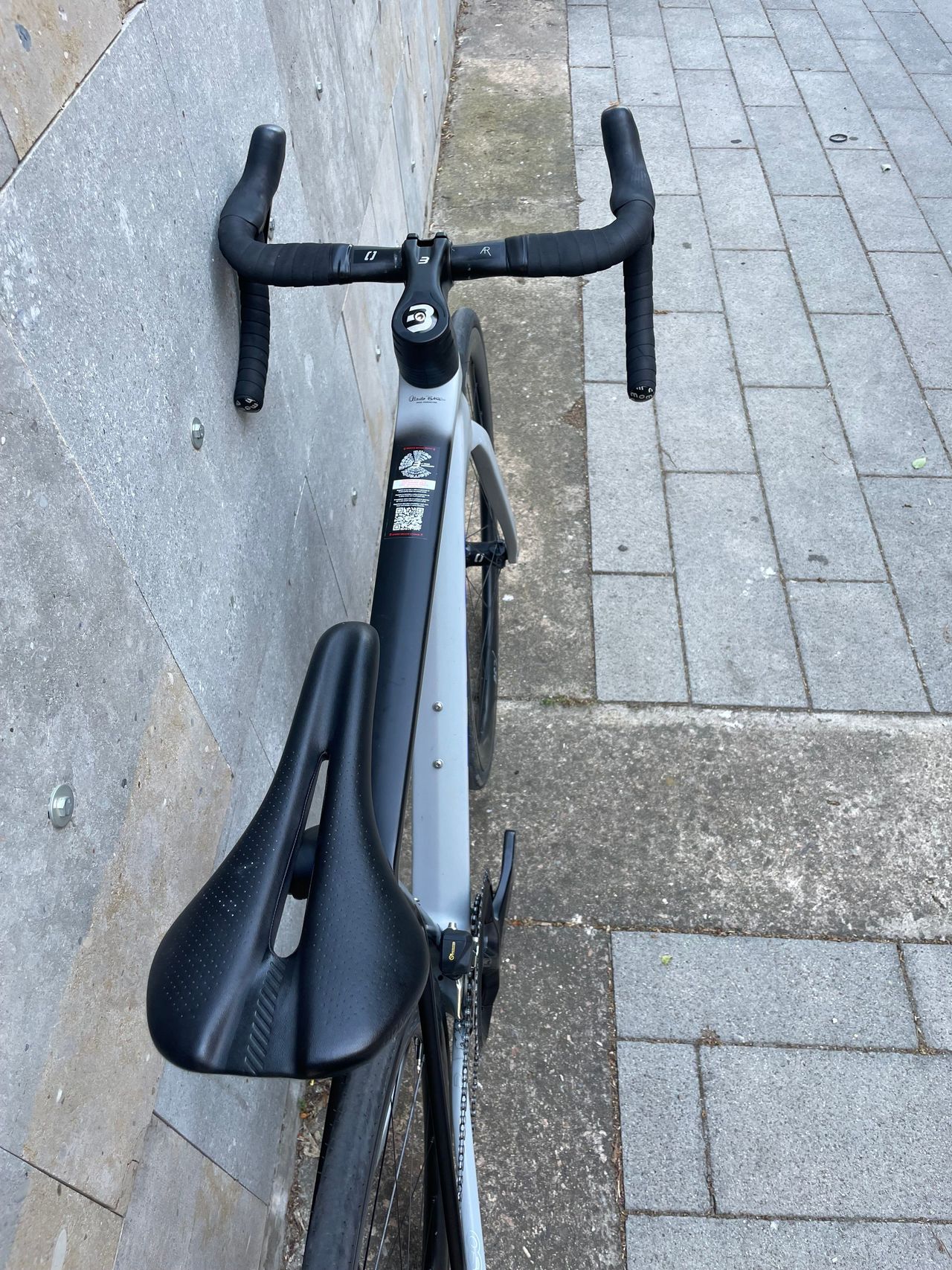 Vélo de route Basso Astra Disc Road (shimano 105 Di2) | Campsider