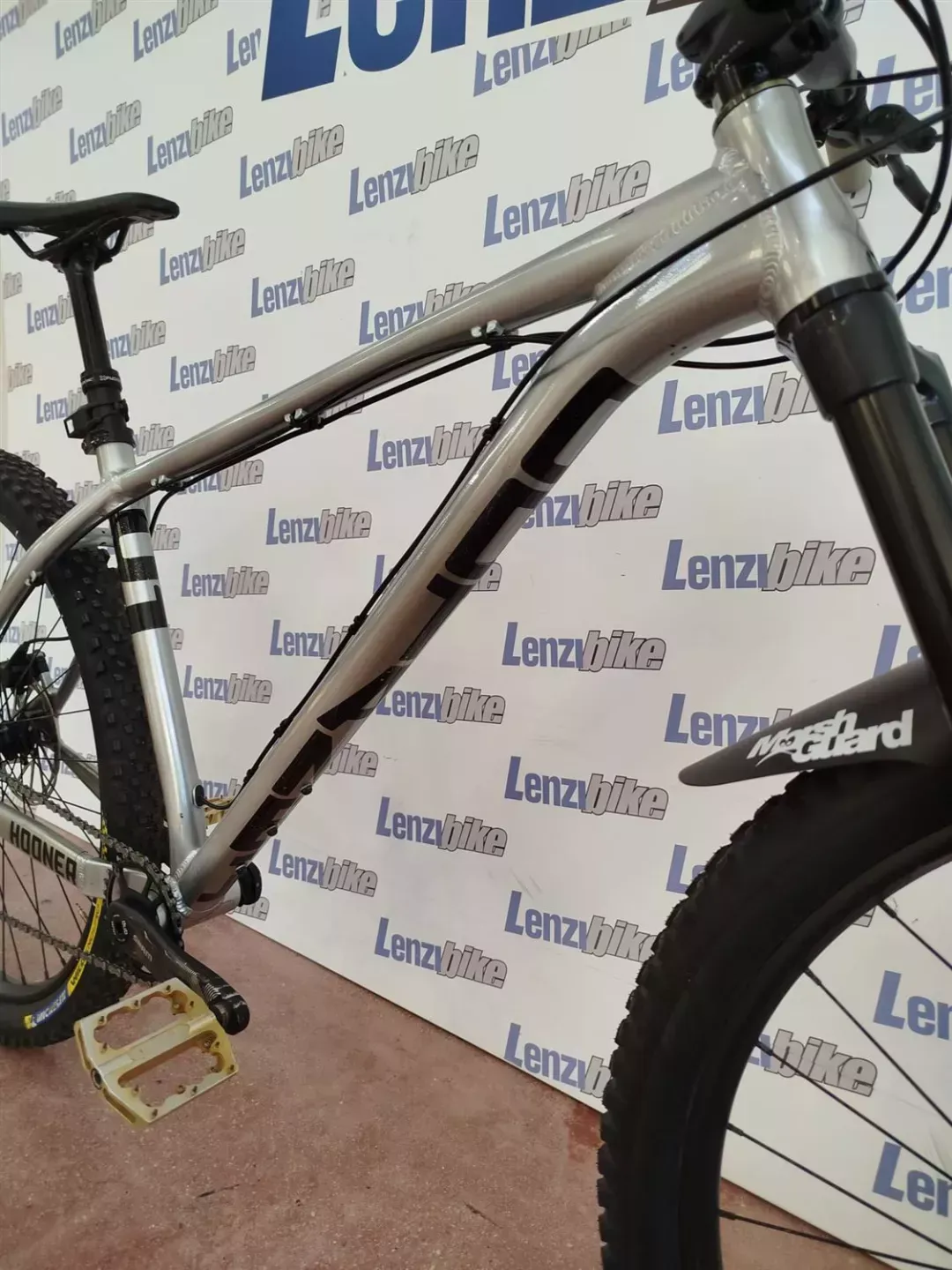 VTT Octane One Hooner | Campsider