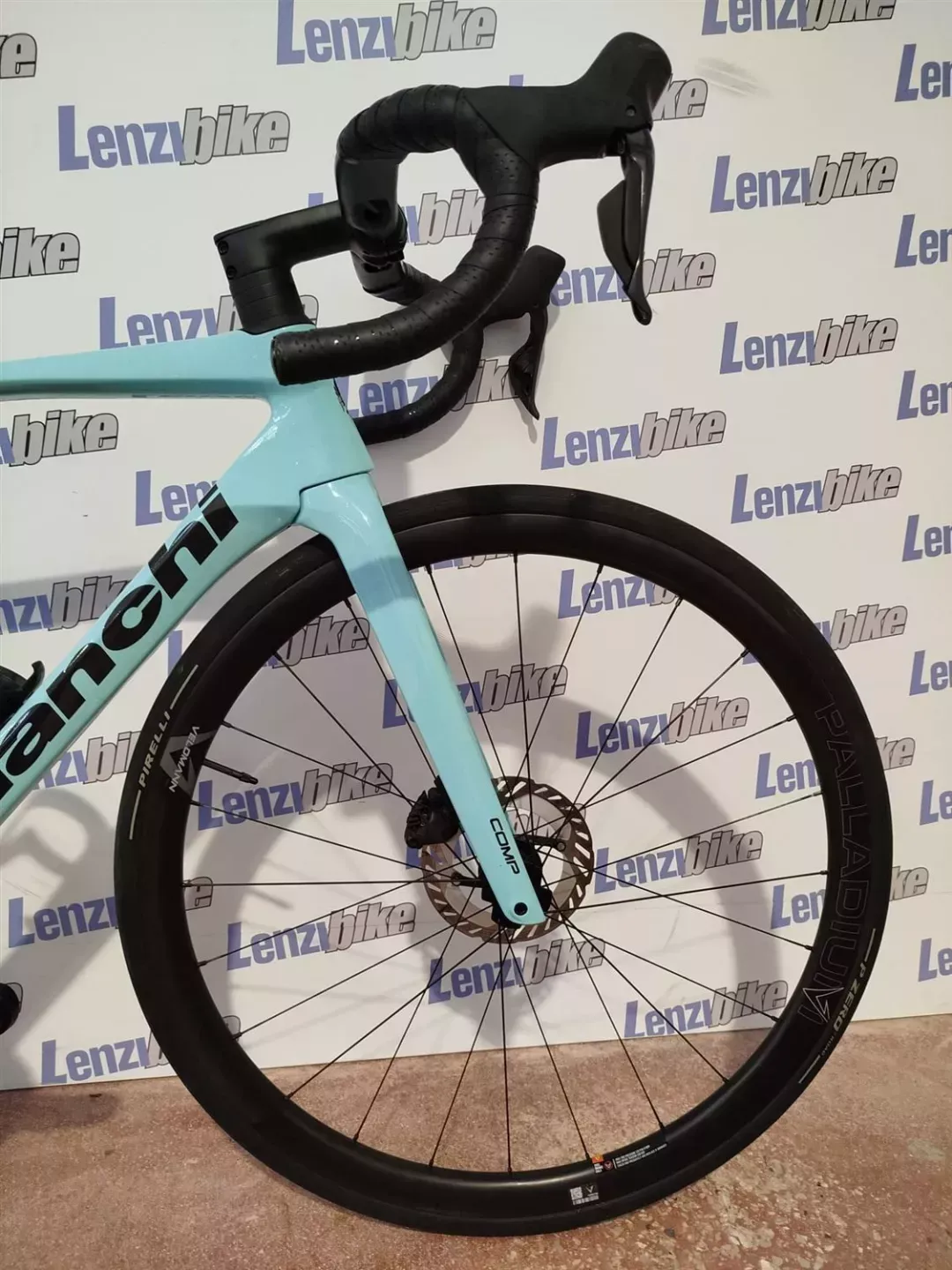 Vélo de route Bianchi Specialissima Comp Ultegra Di2 2024 | Campsider