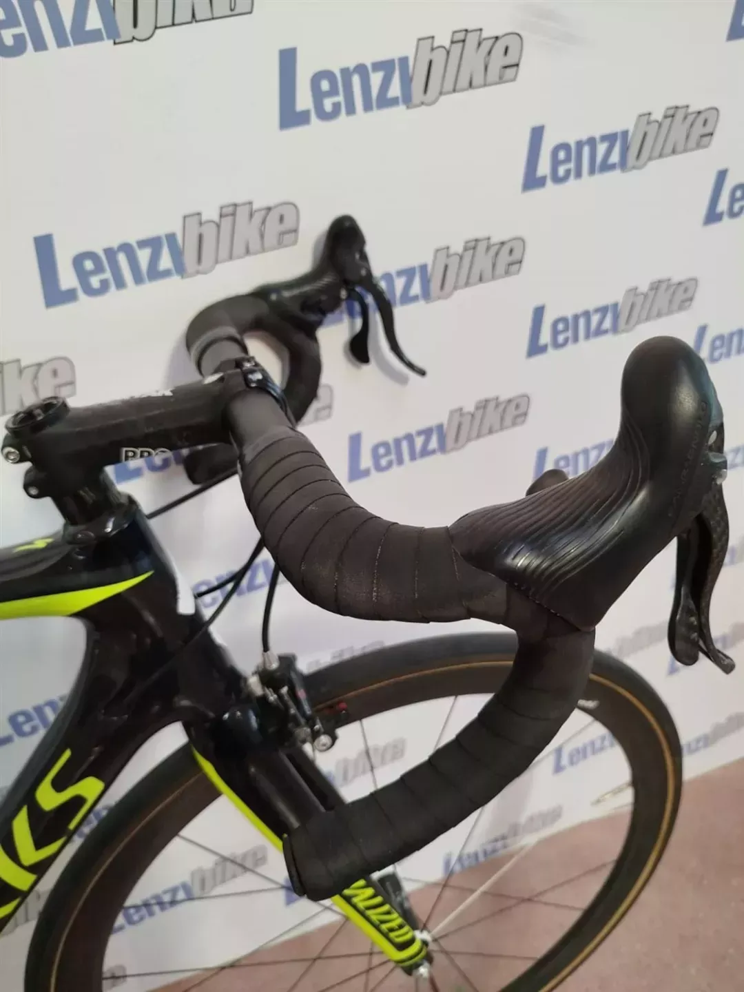 Vélo de route Specialized Tarmac | Campsider