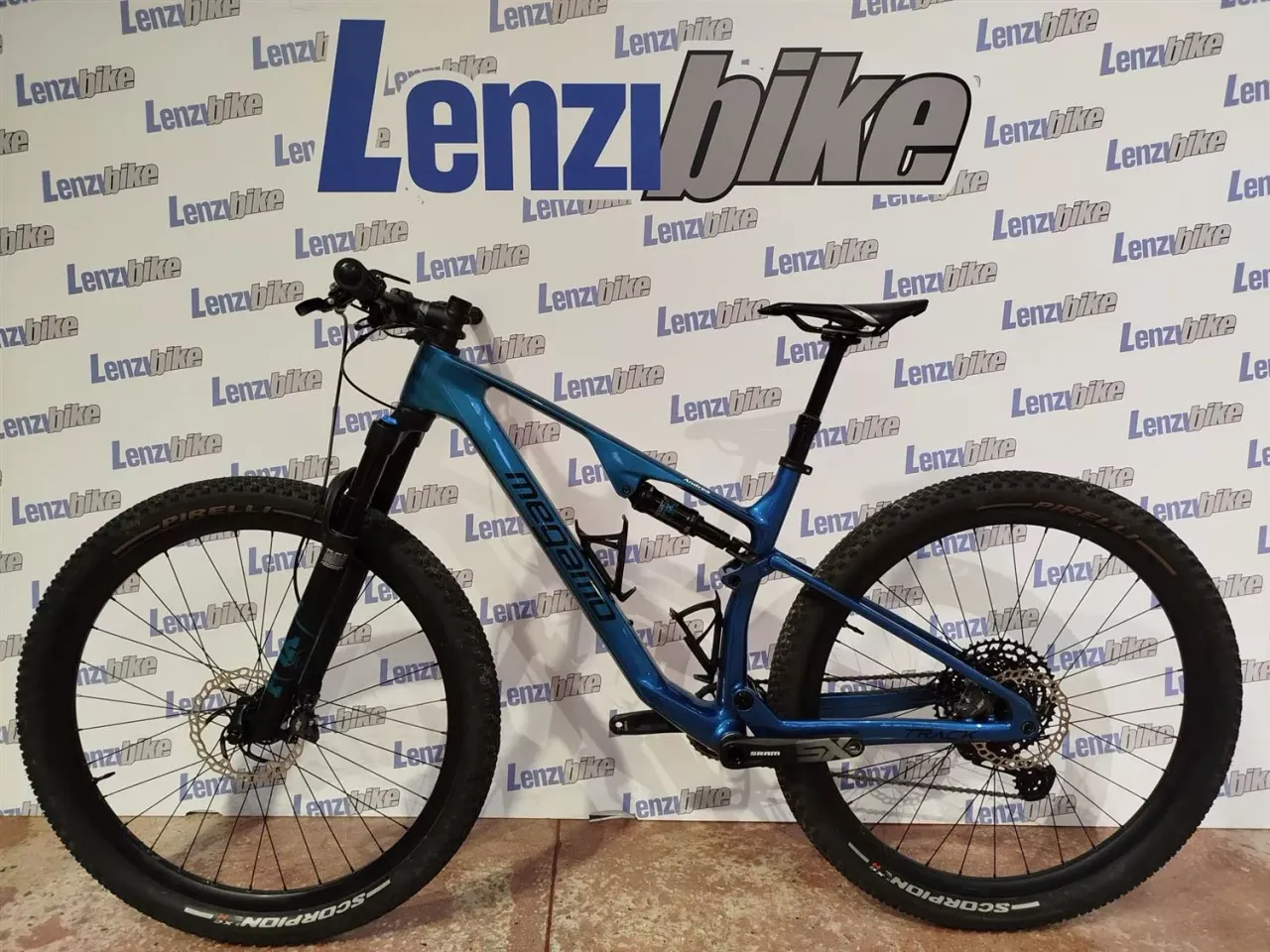 VTT Megamo Track R120 10 | Campsider