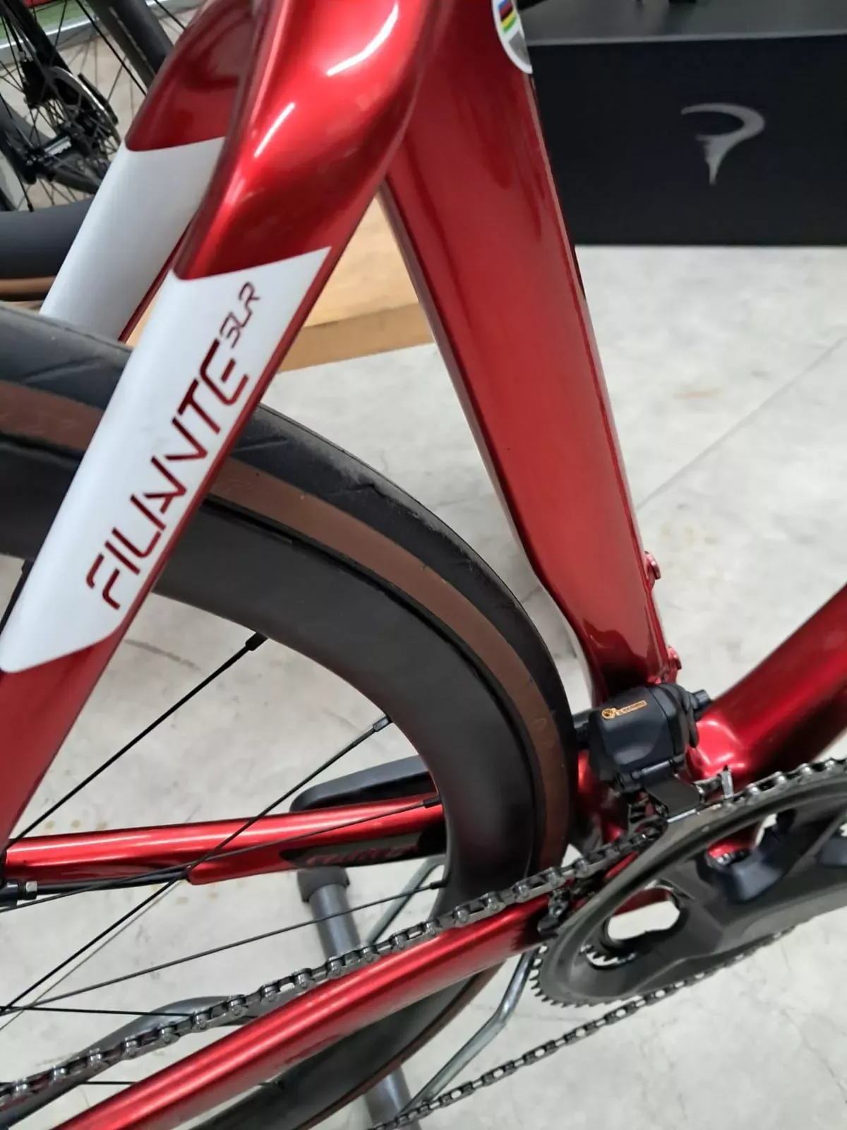 Vélo de route Wilier Filante Slr Id2 R8170 | Campsider