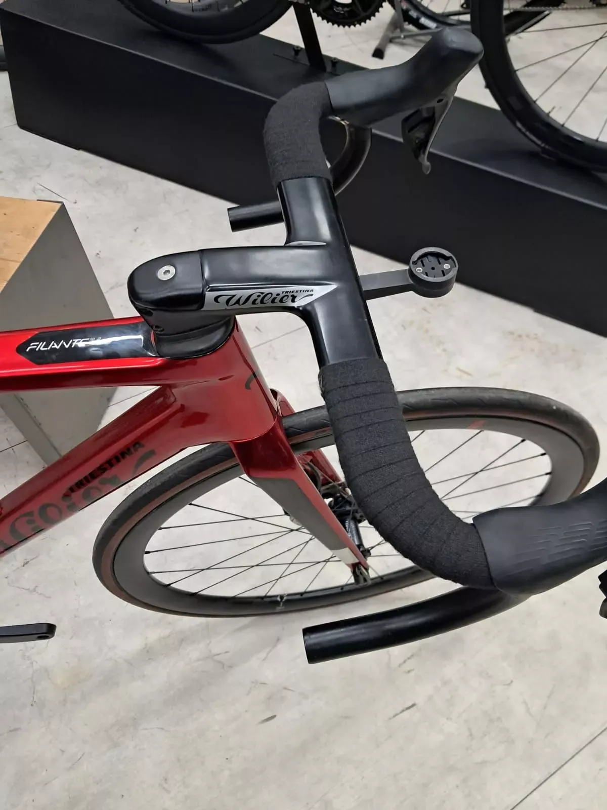 Vélo de route Wilier Filante Slr Id2 R8170 | Campsider