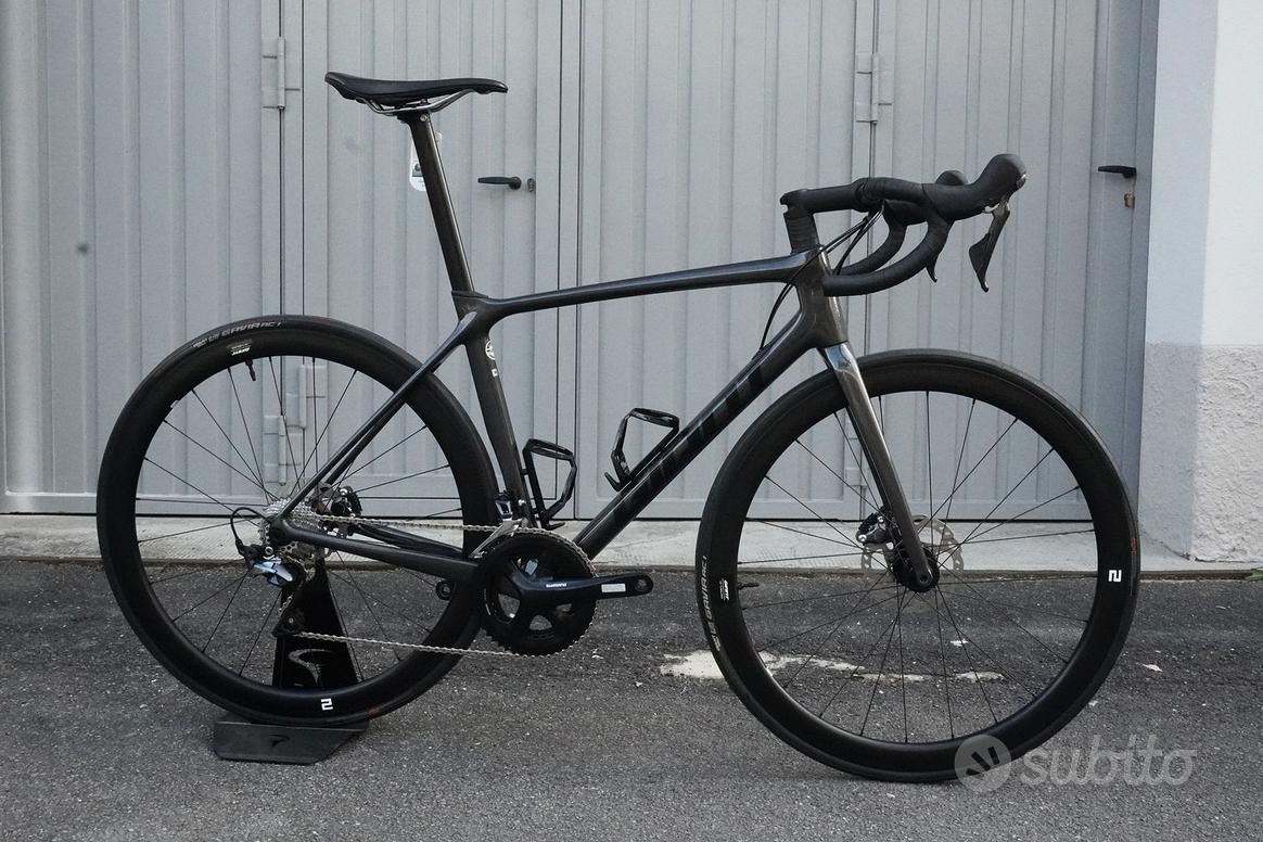Vélos de route Giant TCR Advanced Disc 1+ Pro Compact | Campsider