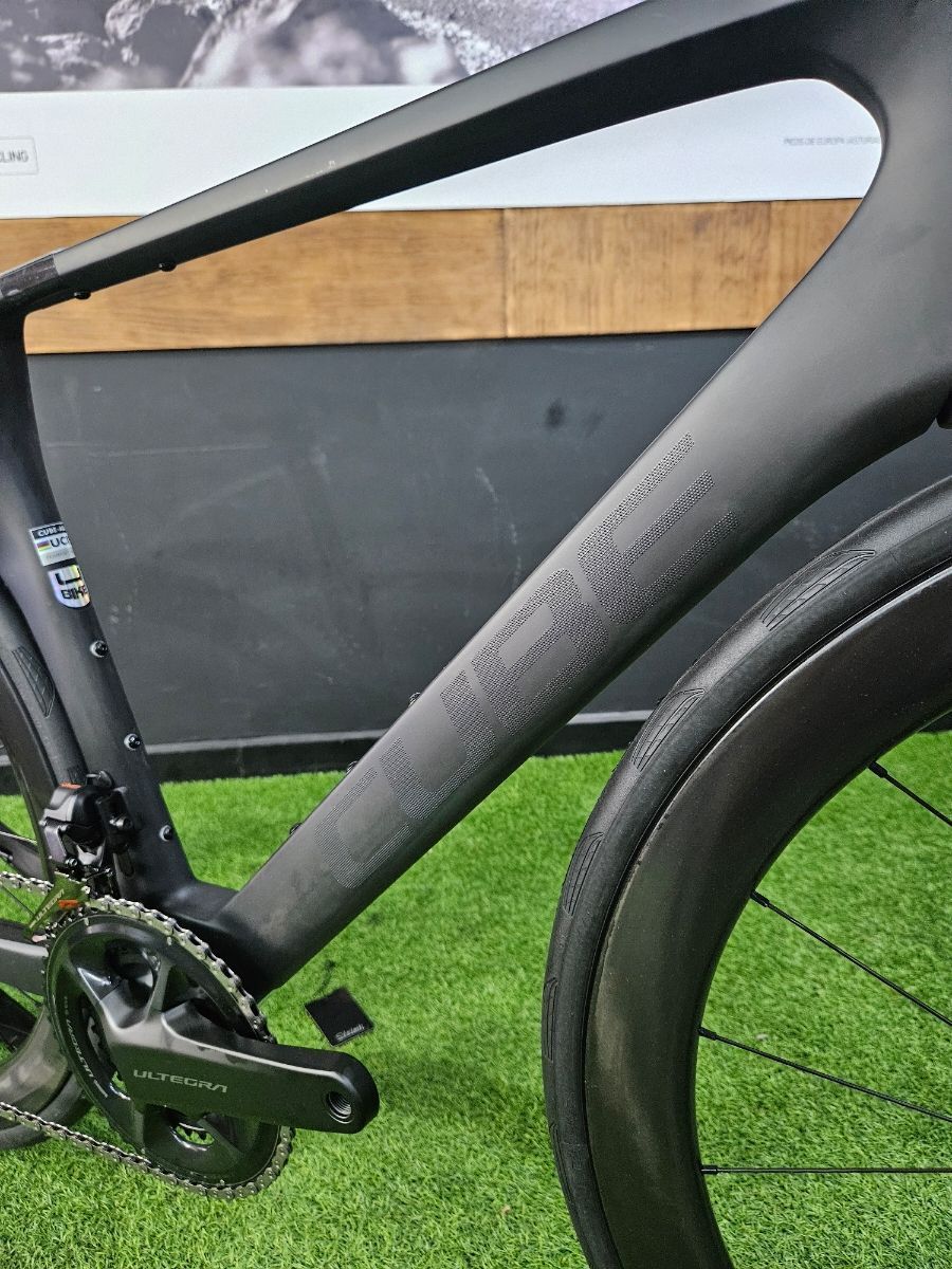 Vélos de route Cube Agree C:62 Pro | Campsider