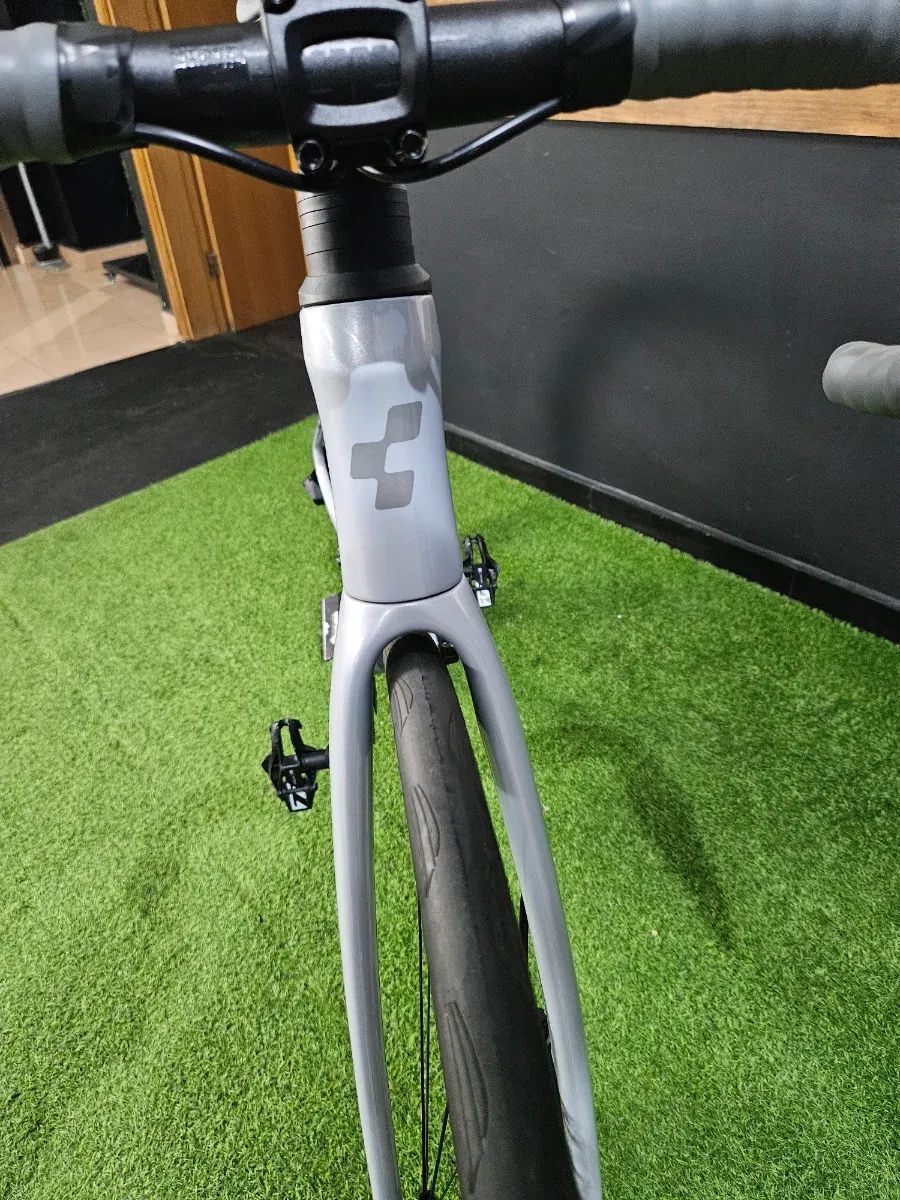 Vélos de route Cube Agree C:62 One | Campsider