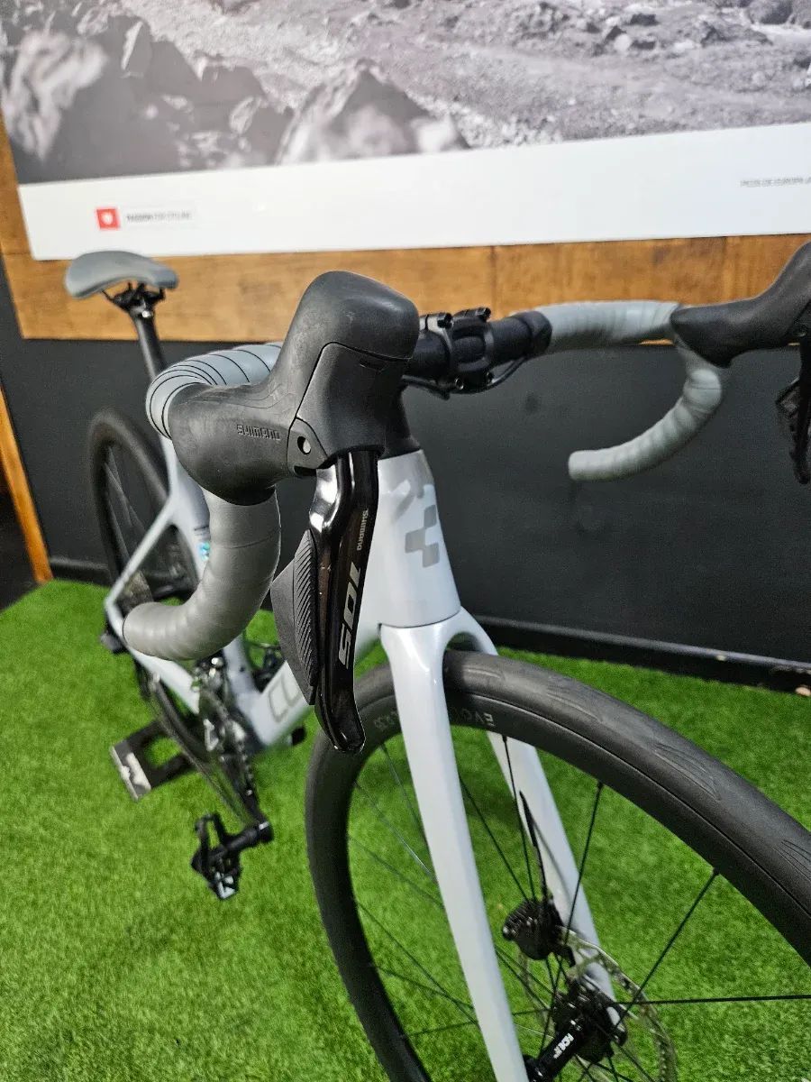 Vélos de route Cube Agree C:62 One | Campsider