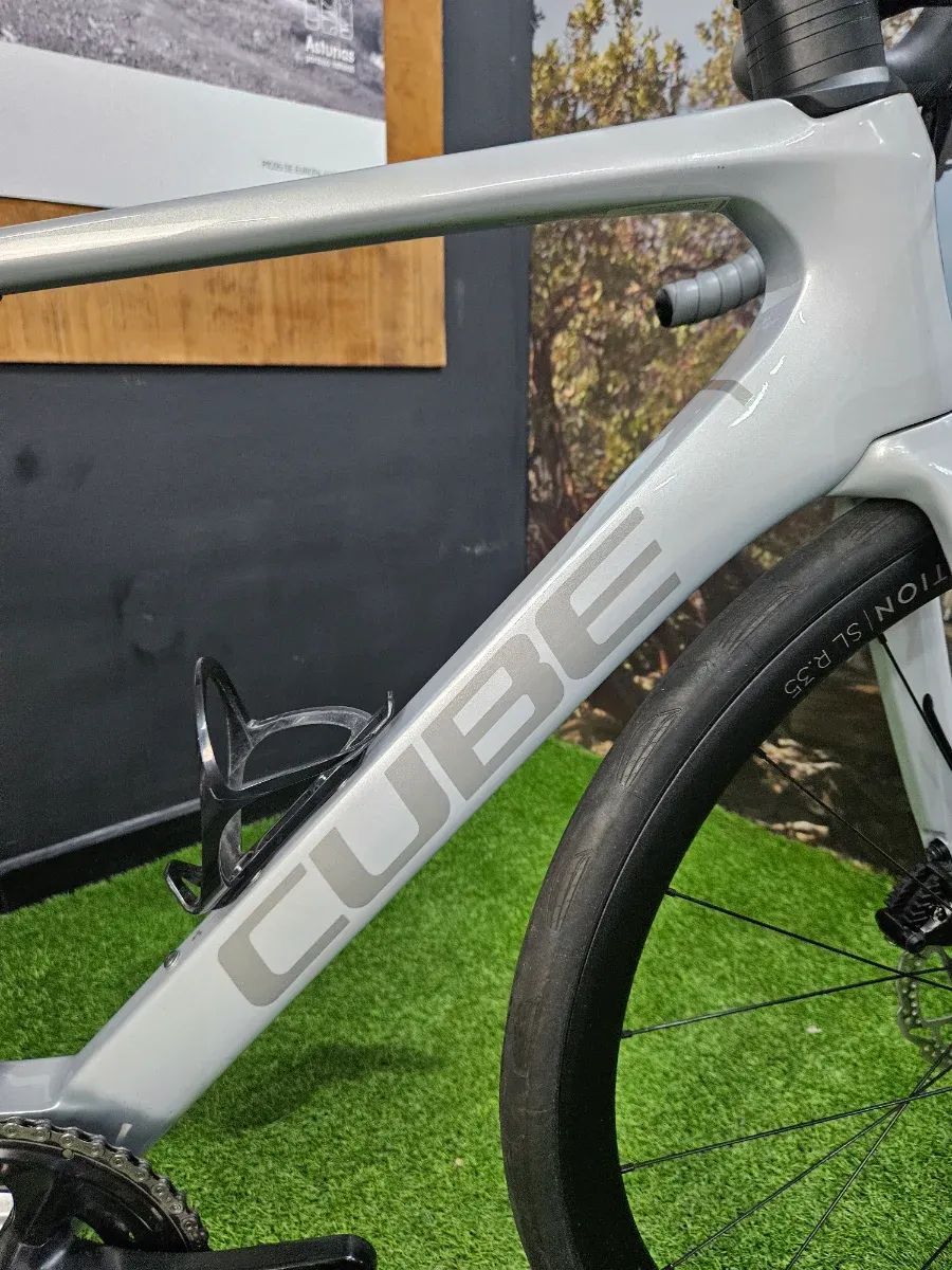 Vélos de route Cube Agree C:62 One | Campsider