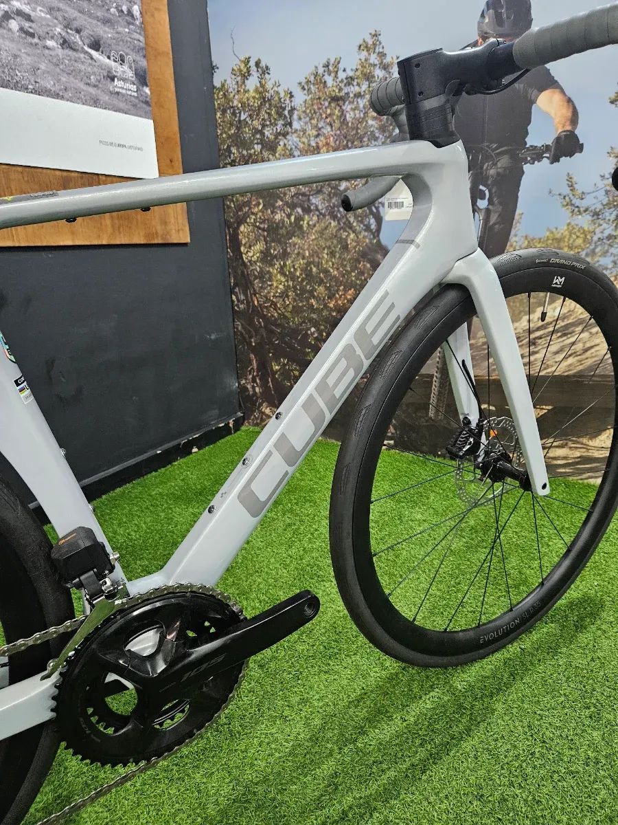 Vélos de route Cube Agree C:62 One | Campsider