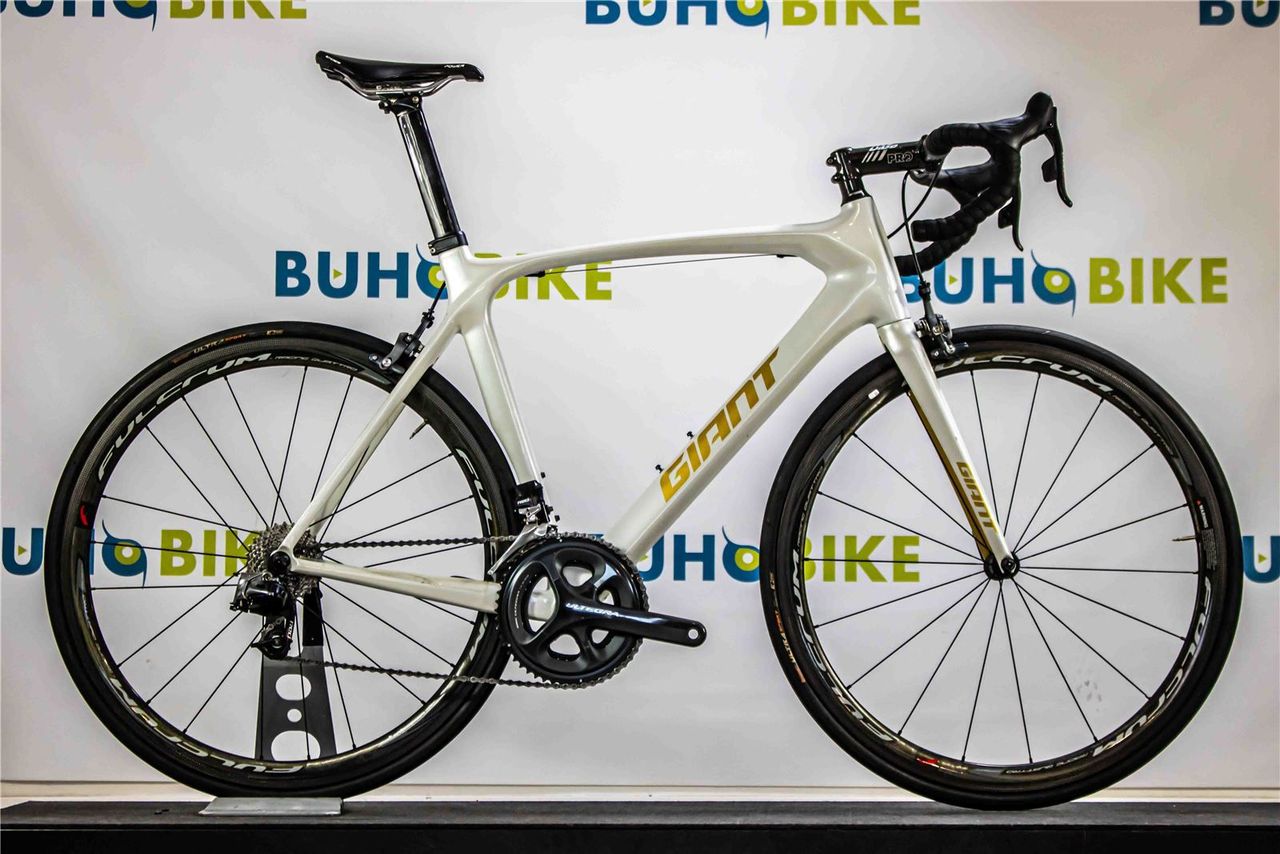 Vélos de route Giant Giant Defy Advanced | Campsider