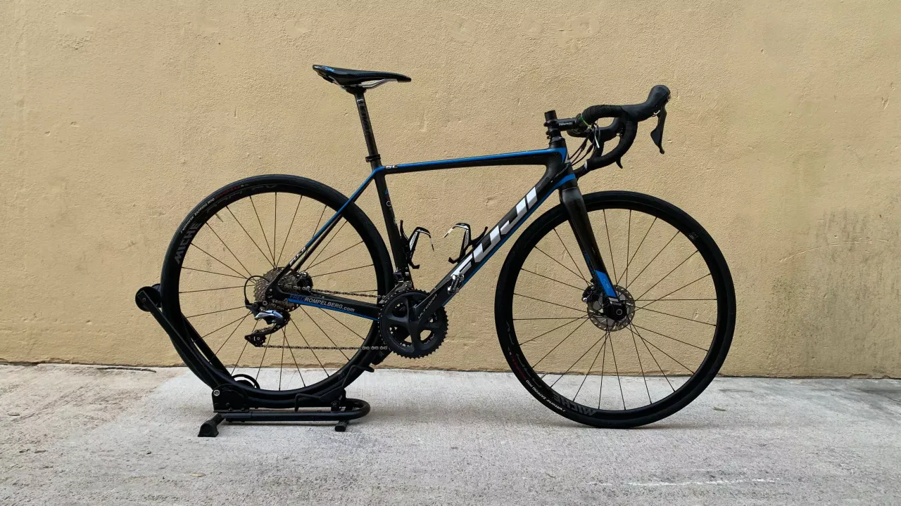 Vélo de route Fuji Sl 2.1 Full Carbon Shimano Ultegra 11sp Disc (2020 ...