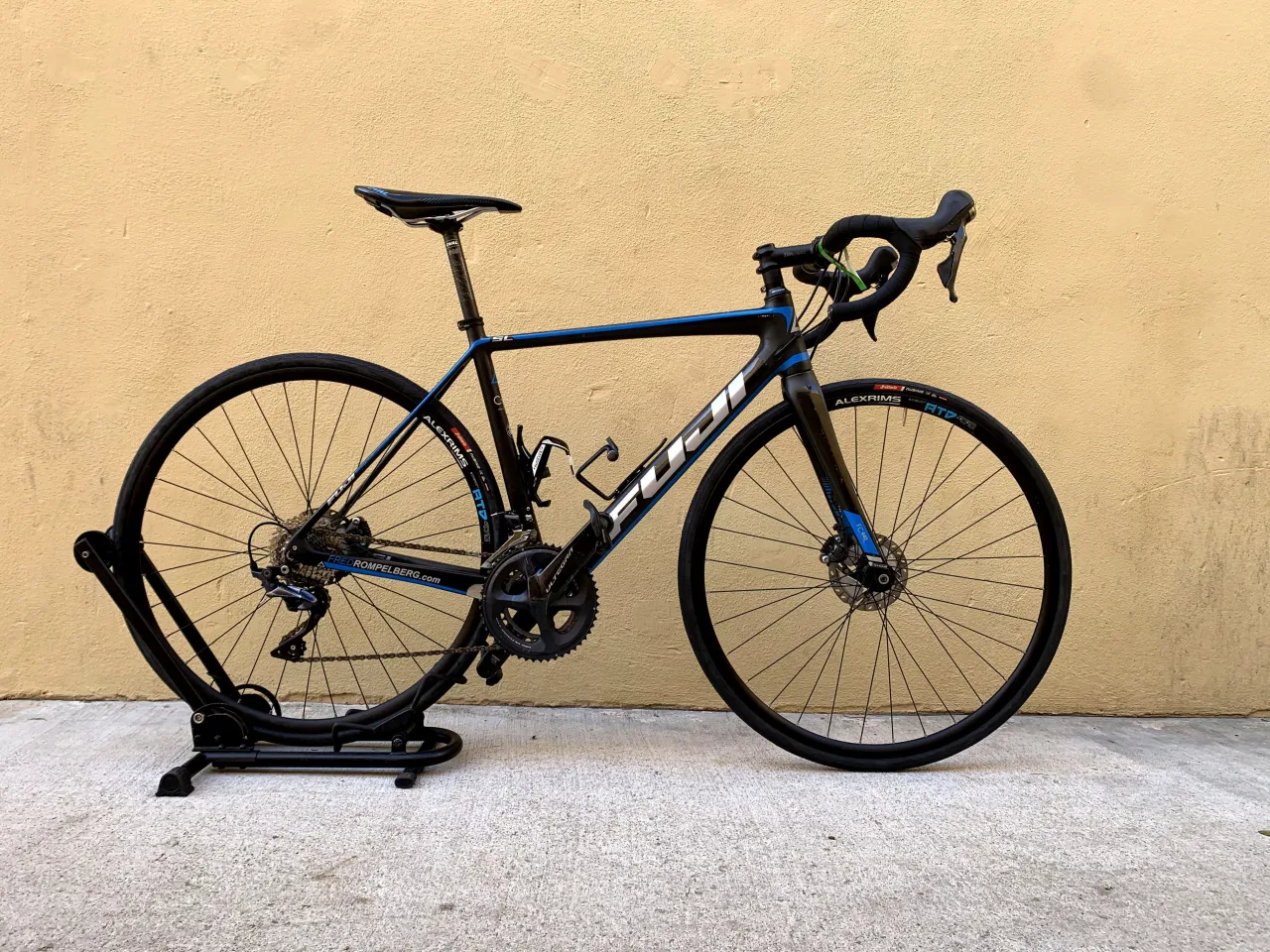 Vélo de route Fuji Sl 2.1 Full Carbon Shimano Ultegra 11sp Disc (2020 ...