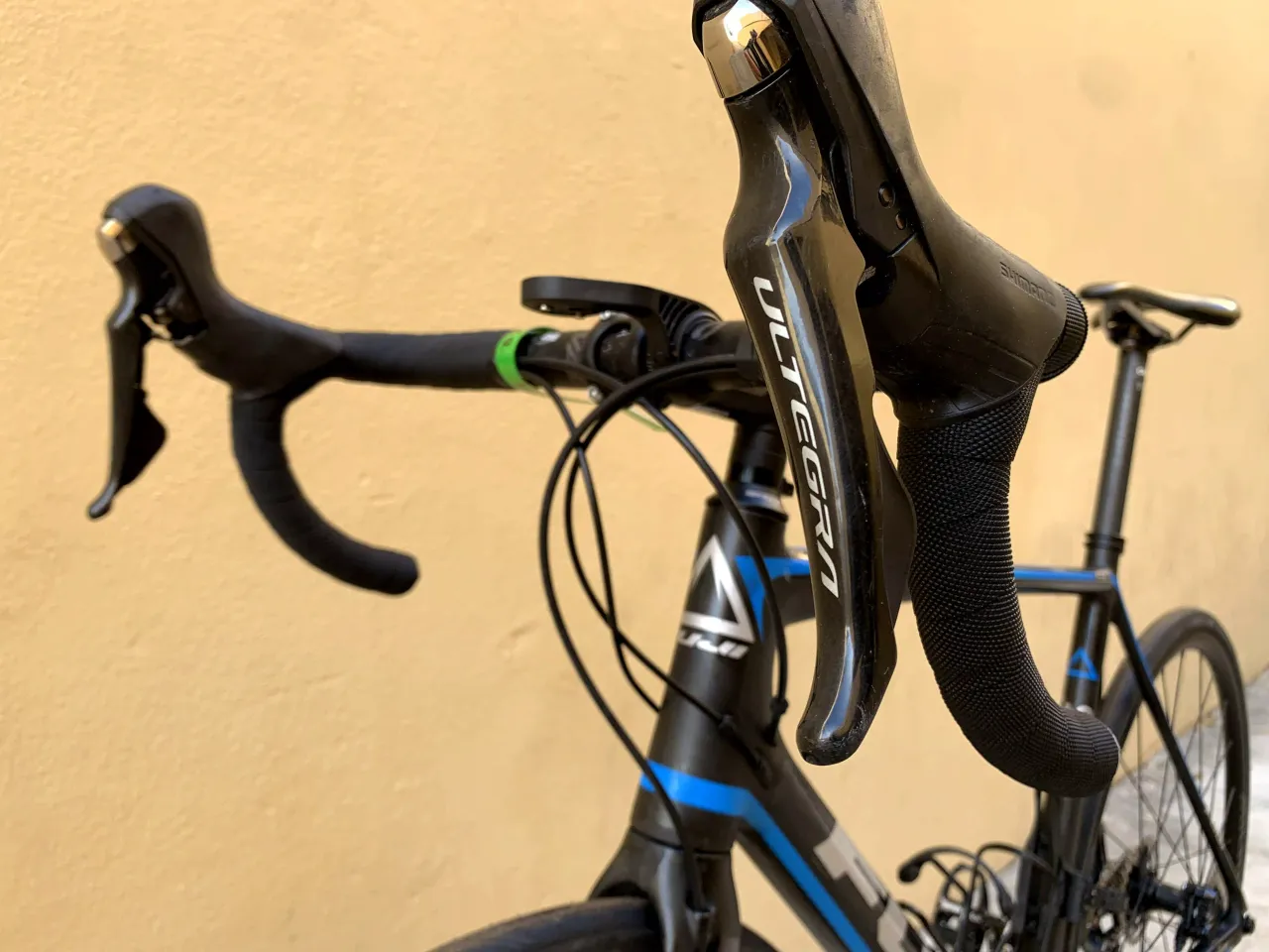 Vélo de route Fuji Sl 2.1 Full Carbon Shimano Ultegra 11sp Disc (2020 ...