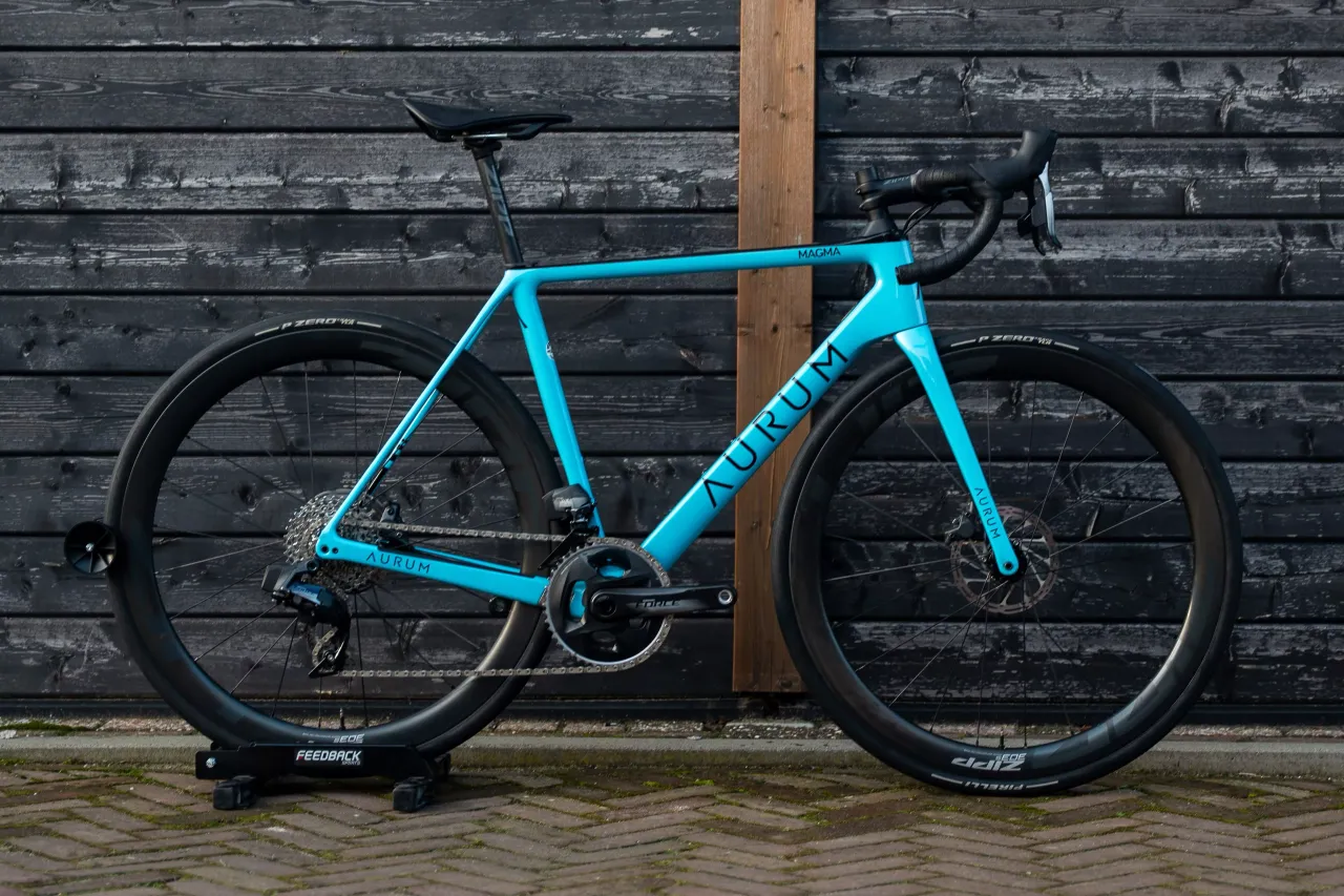 Vélo de route Aurum Magma Essentia | Campsider