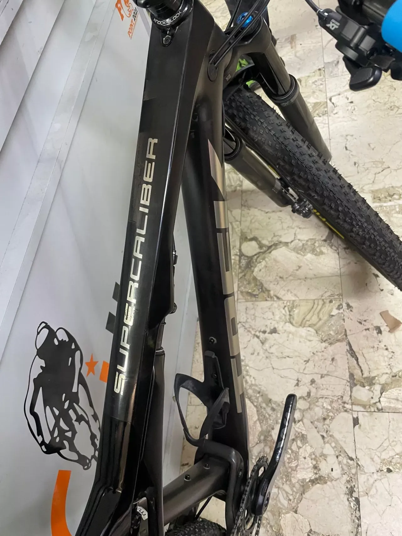 VTT Trek Supercaliber 9.8 Gen 1 | Campsider
