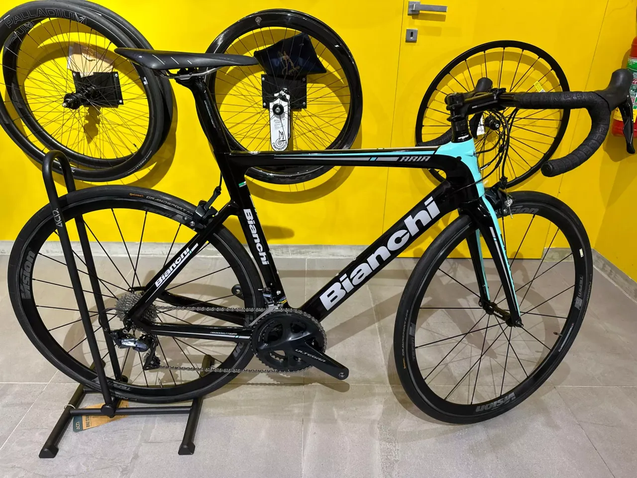 Vélo de route Bianchi Aria | Campsider