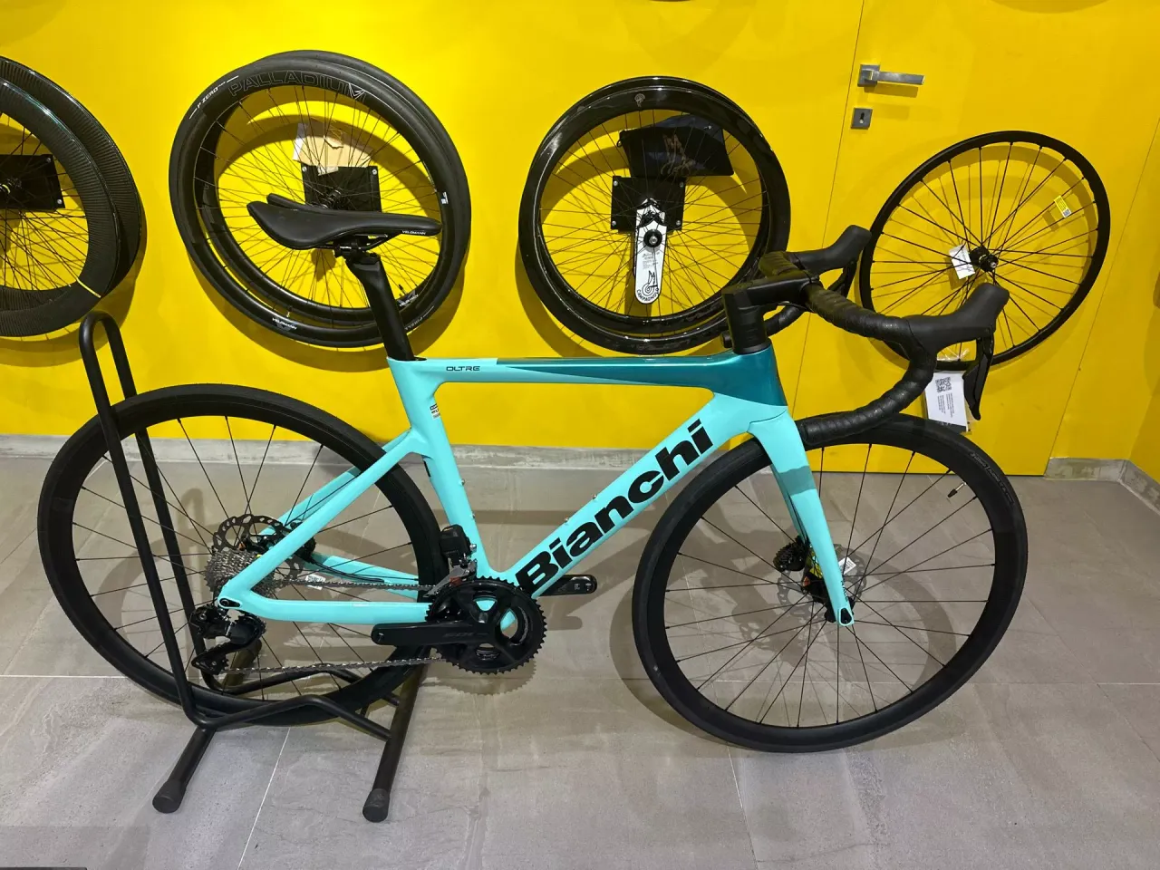 Vélo de route Bianchi Oltre Race 105 | Campsider