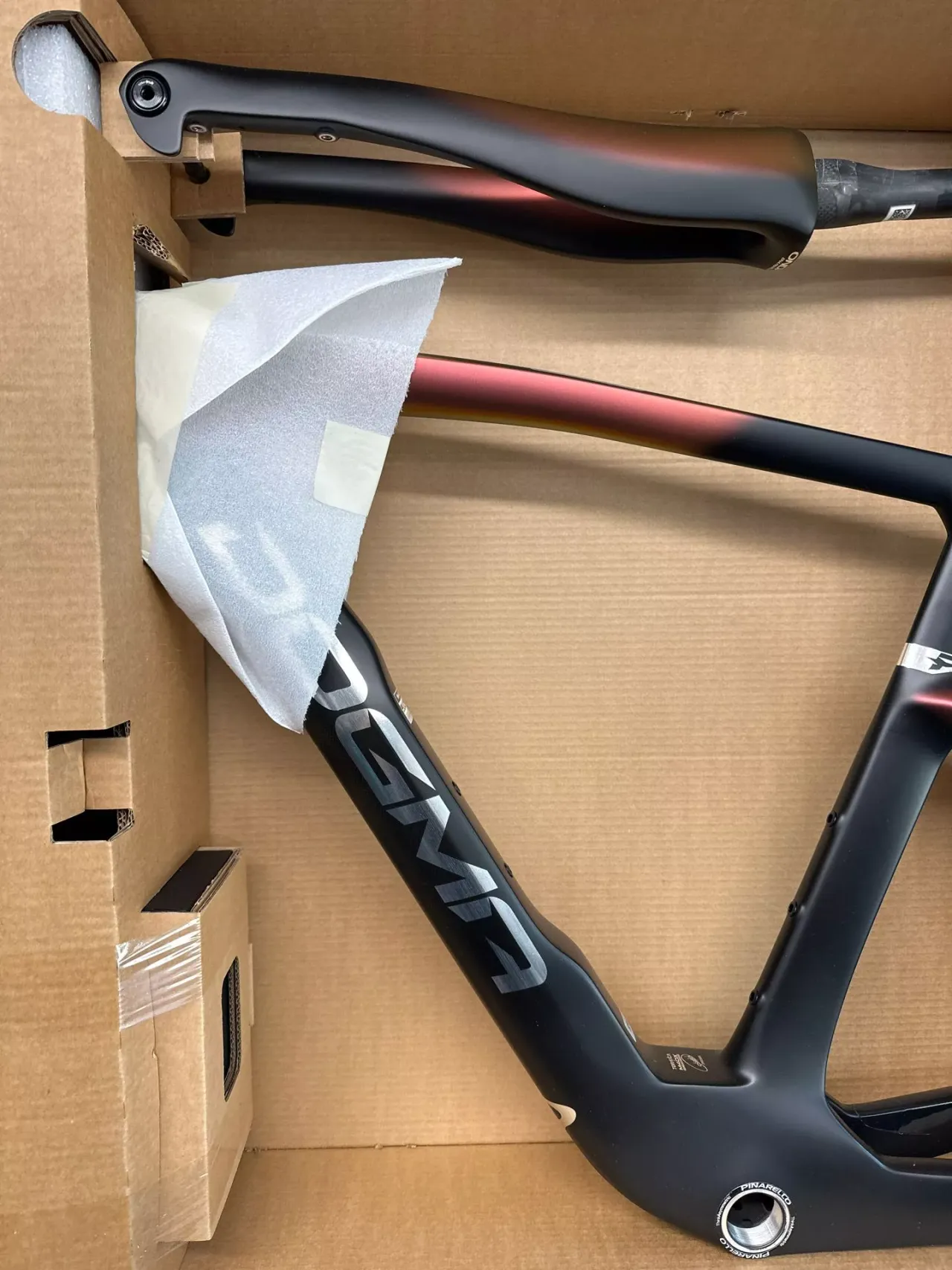 Vélo de route Pinarello Dogma F Red Etap Axs Disc Frameset | Campsider