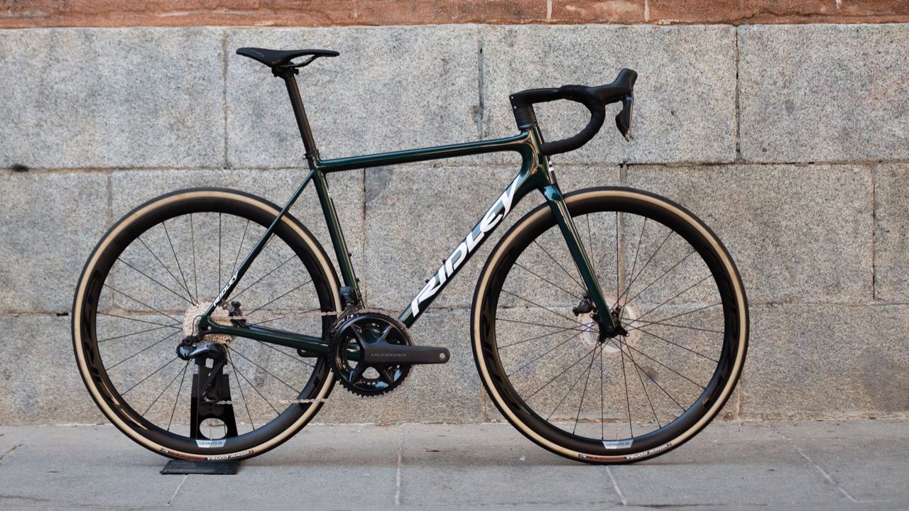 Vélos de route Ridley Helium Slx | Campsider