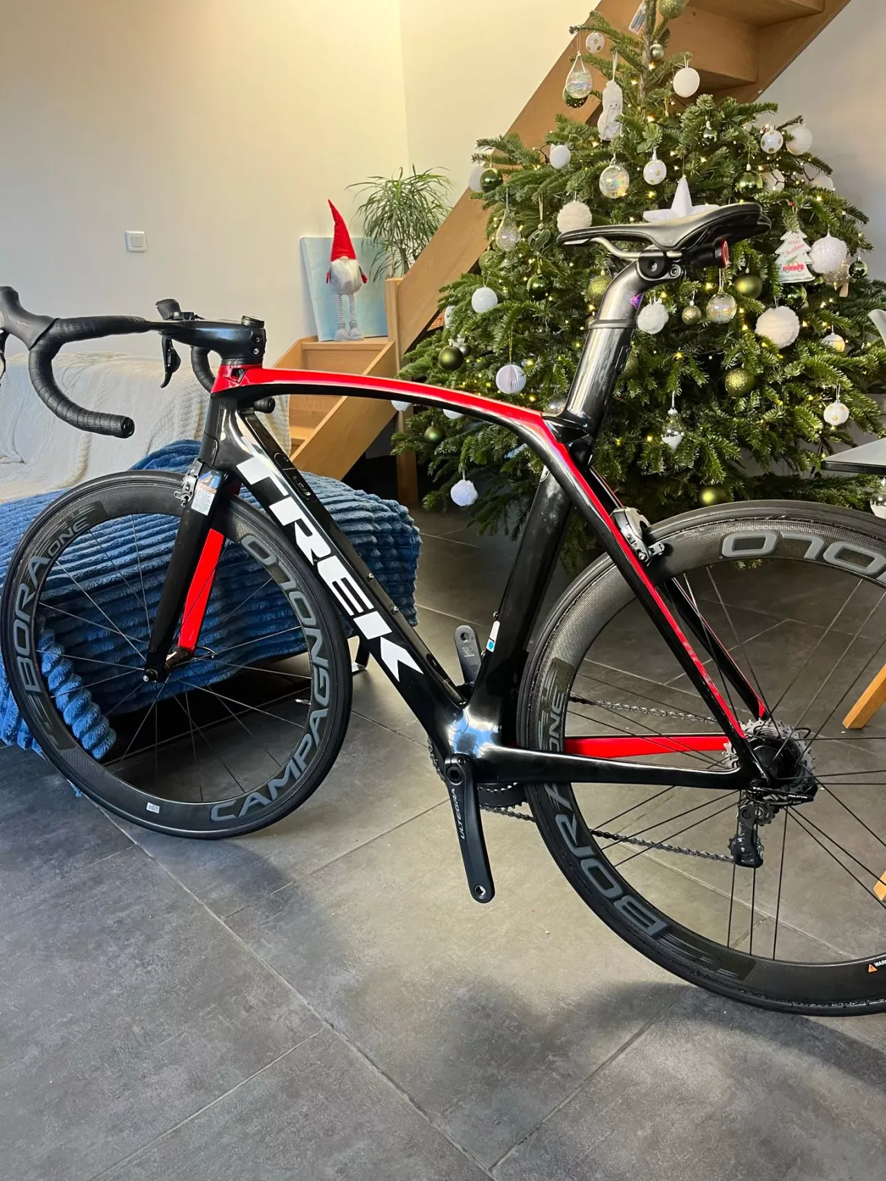 Vélo de route Trek Madone 9.5 | Campsider