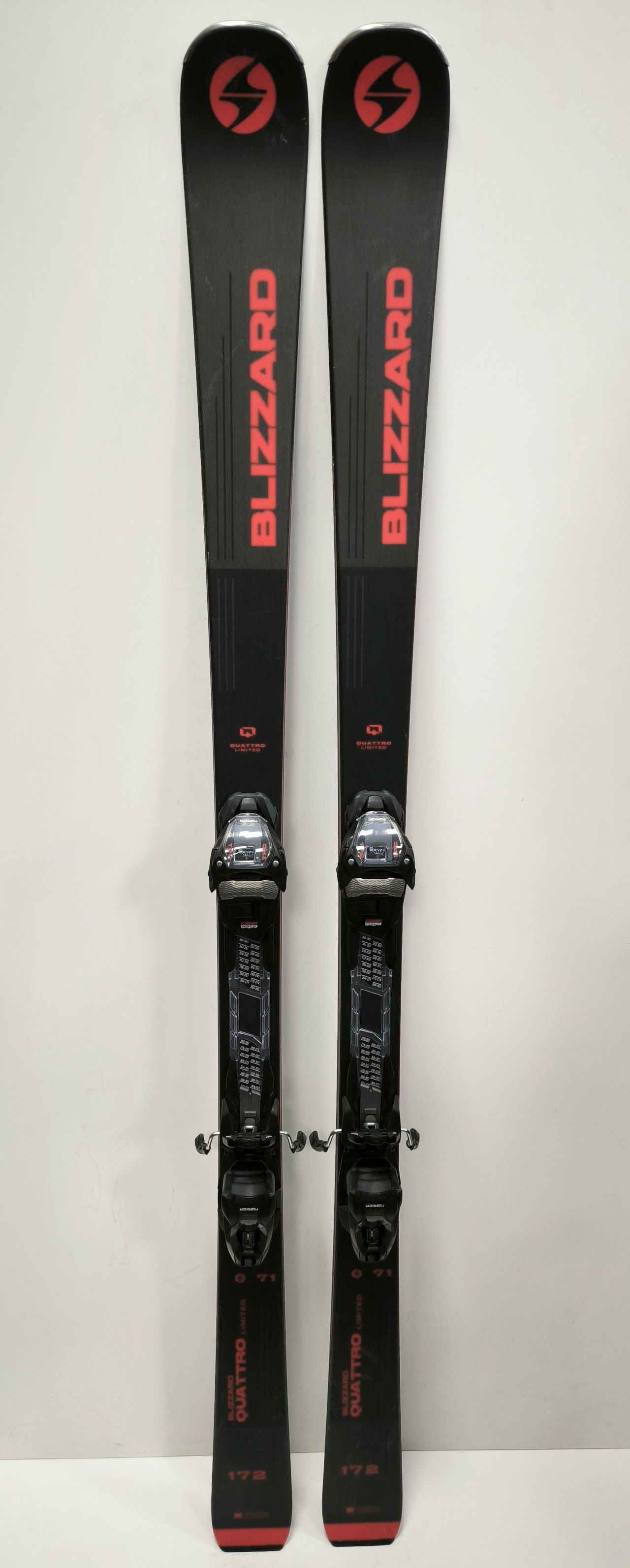 Skis alpins Blizzard Quattro | Campsider