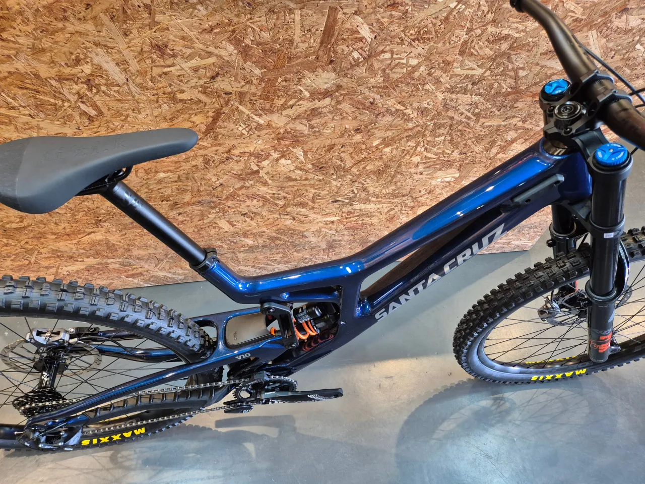 Vélos VTT Santa Cruz V10 Dh S Carbon Cc | Campsider