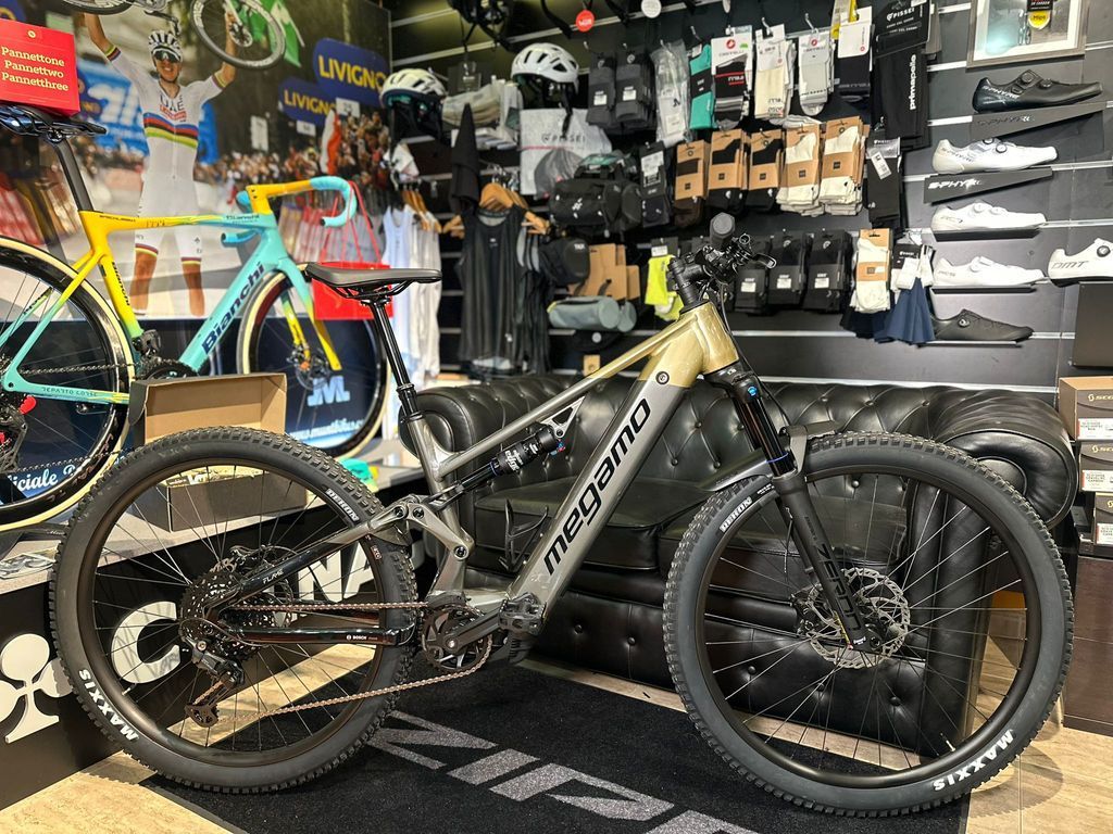 VTT électrique Megamo Flame Al 20 | Campsider