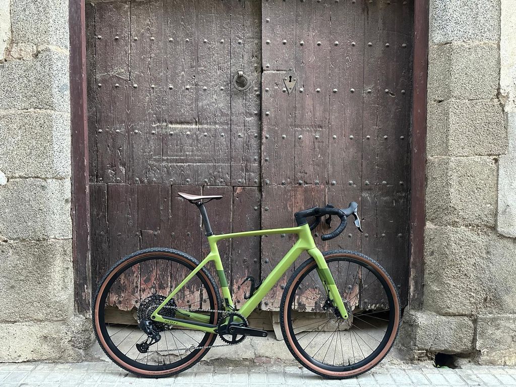 Vélo gravel Scott Addict Gravel 30 | Campsider