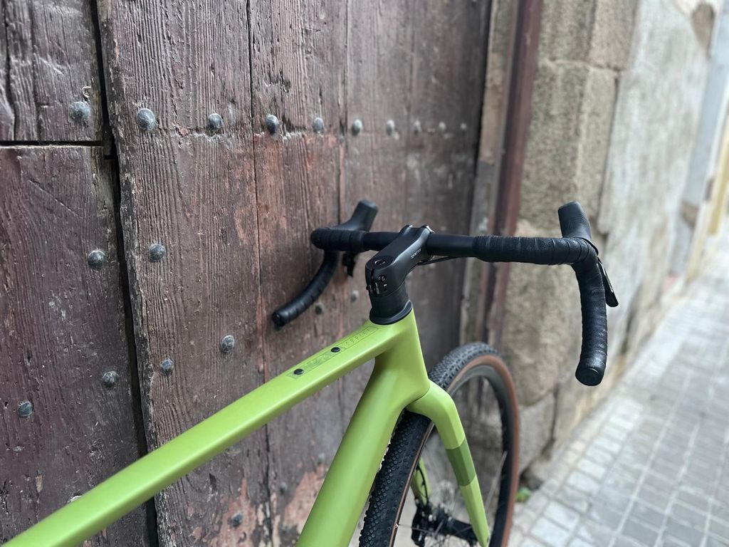 Vélo gravel Scott Addict Gravel 30 | Campsider