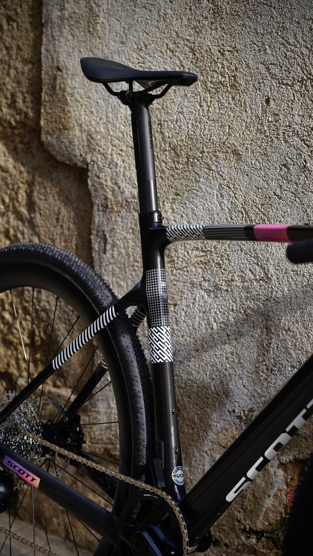 Vélo gravel Scott Addict Gravel 30 Carbon Negra | Campsider
