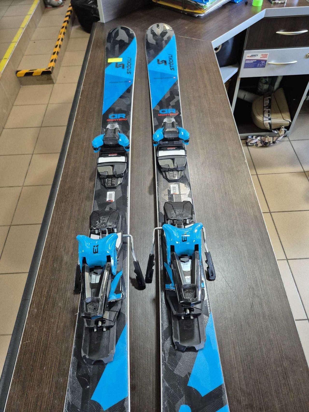 Skis alpins Stockli Montero Ar | Campsider