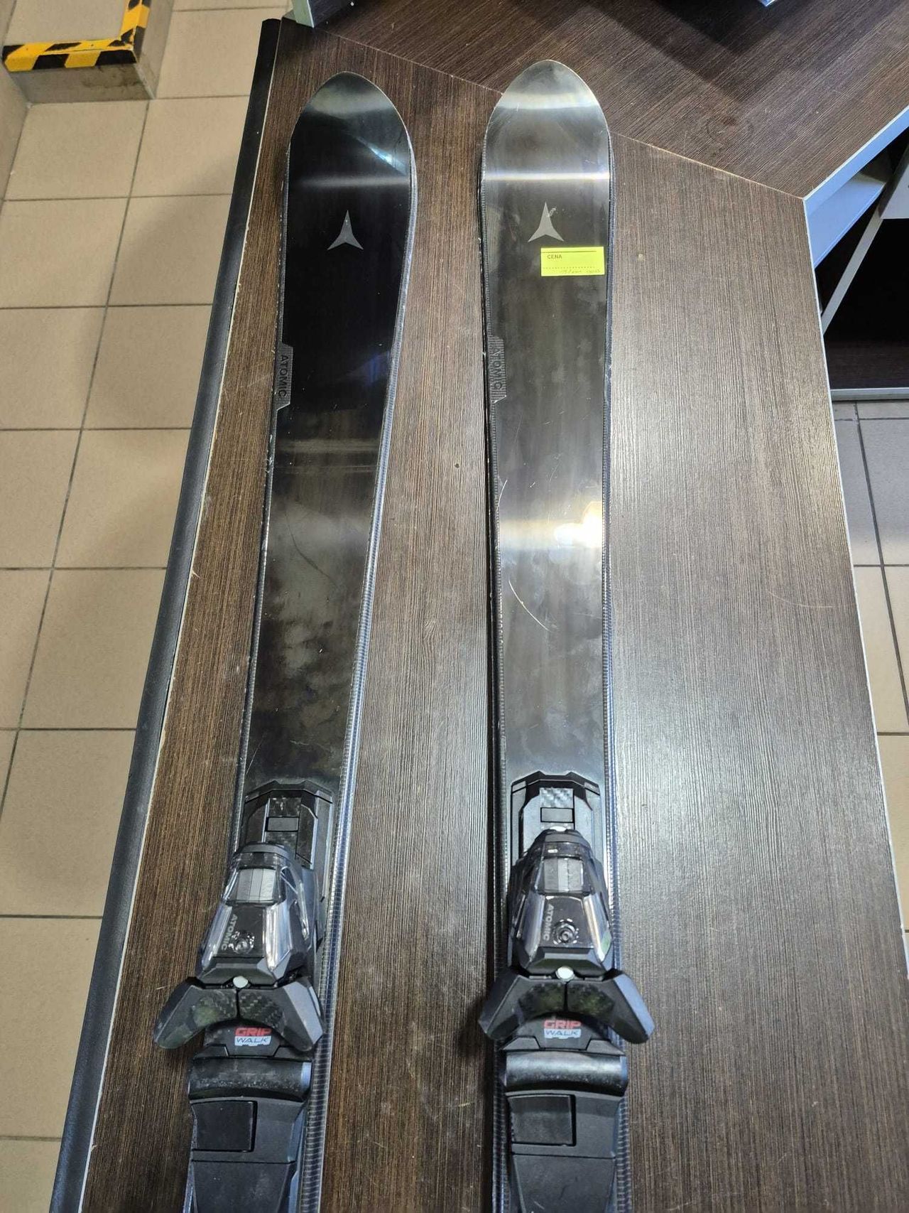 Skis alpins Volant 7000 + Mi 12 Gw Black | Campsider