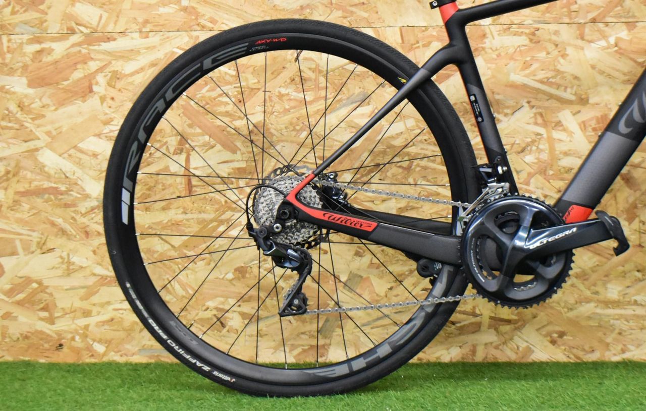Vélo route électrique Wilier Cento 1 Hybrid | Campsider