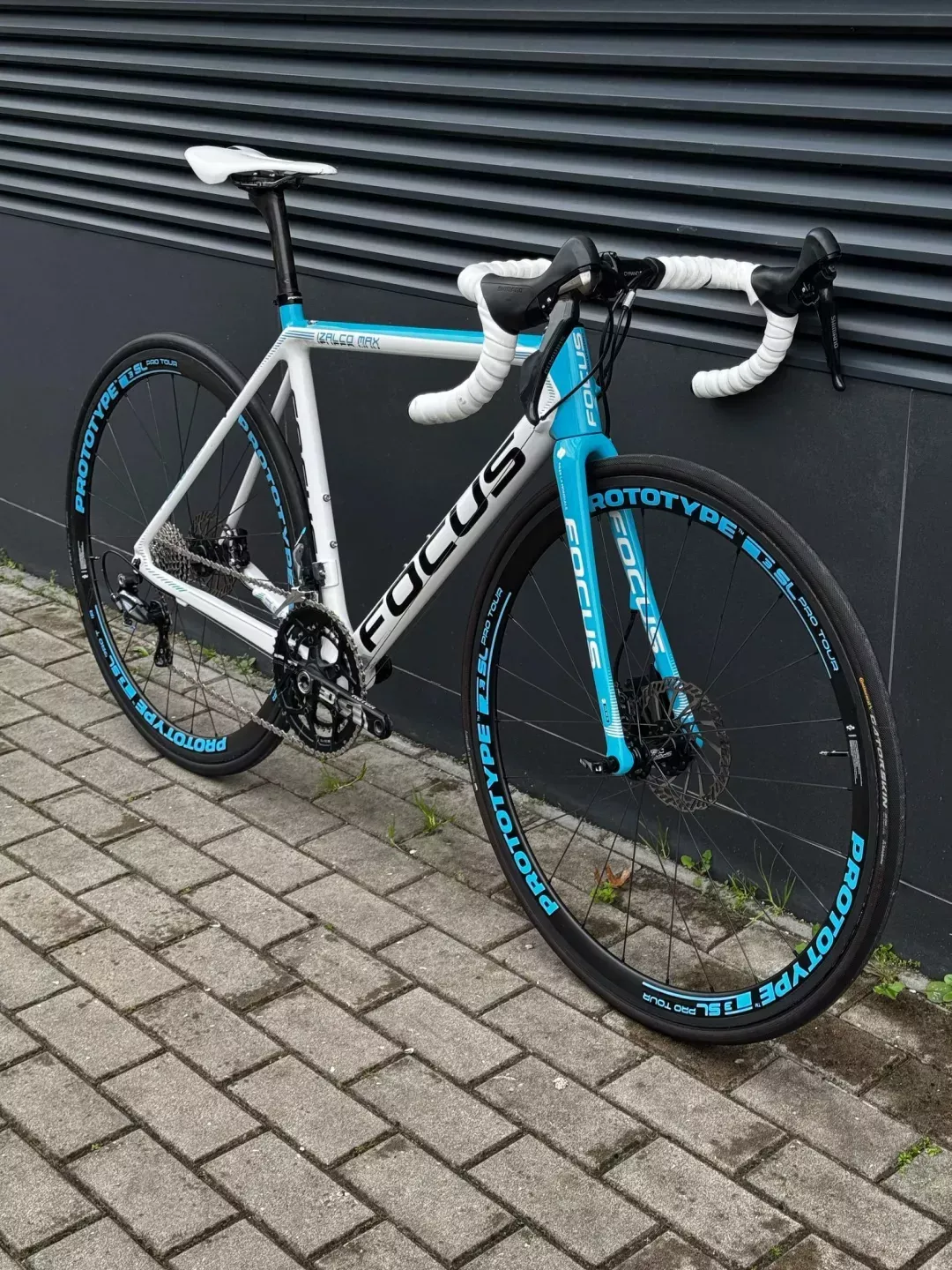 Vélos de route Focus Izalco Max | Campsider