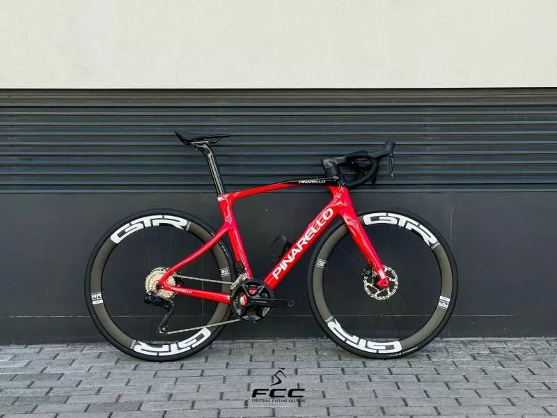 Vélo de route Pinarello X3 105 Di2 2024 | Campsider