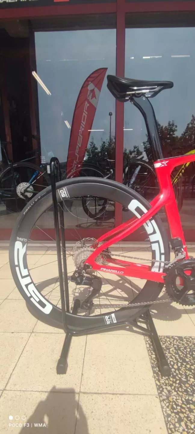 Vélo de route Pinarello X3 105 Di2 2024 | Campsider