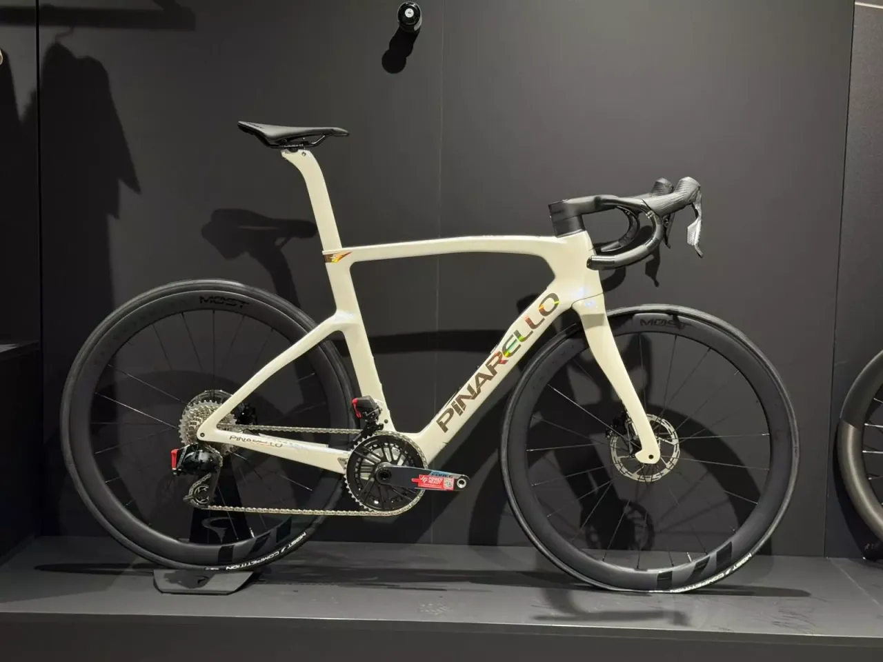 Vélo de route Pinarello F7 Sram Force Axs 2025 | Campsider