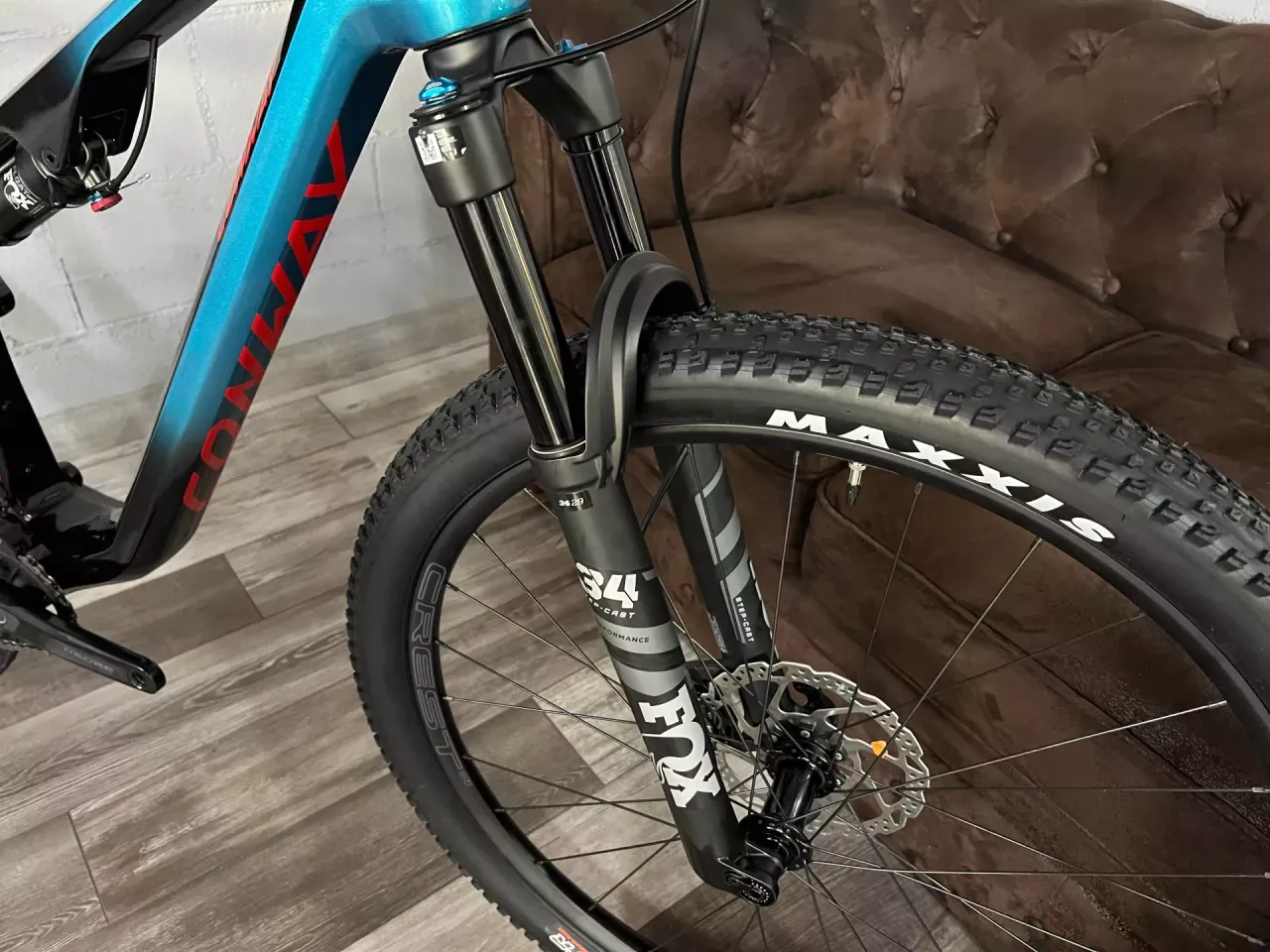 VTT Conway Rlc Fs 6.9 Custom | Campsider