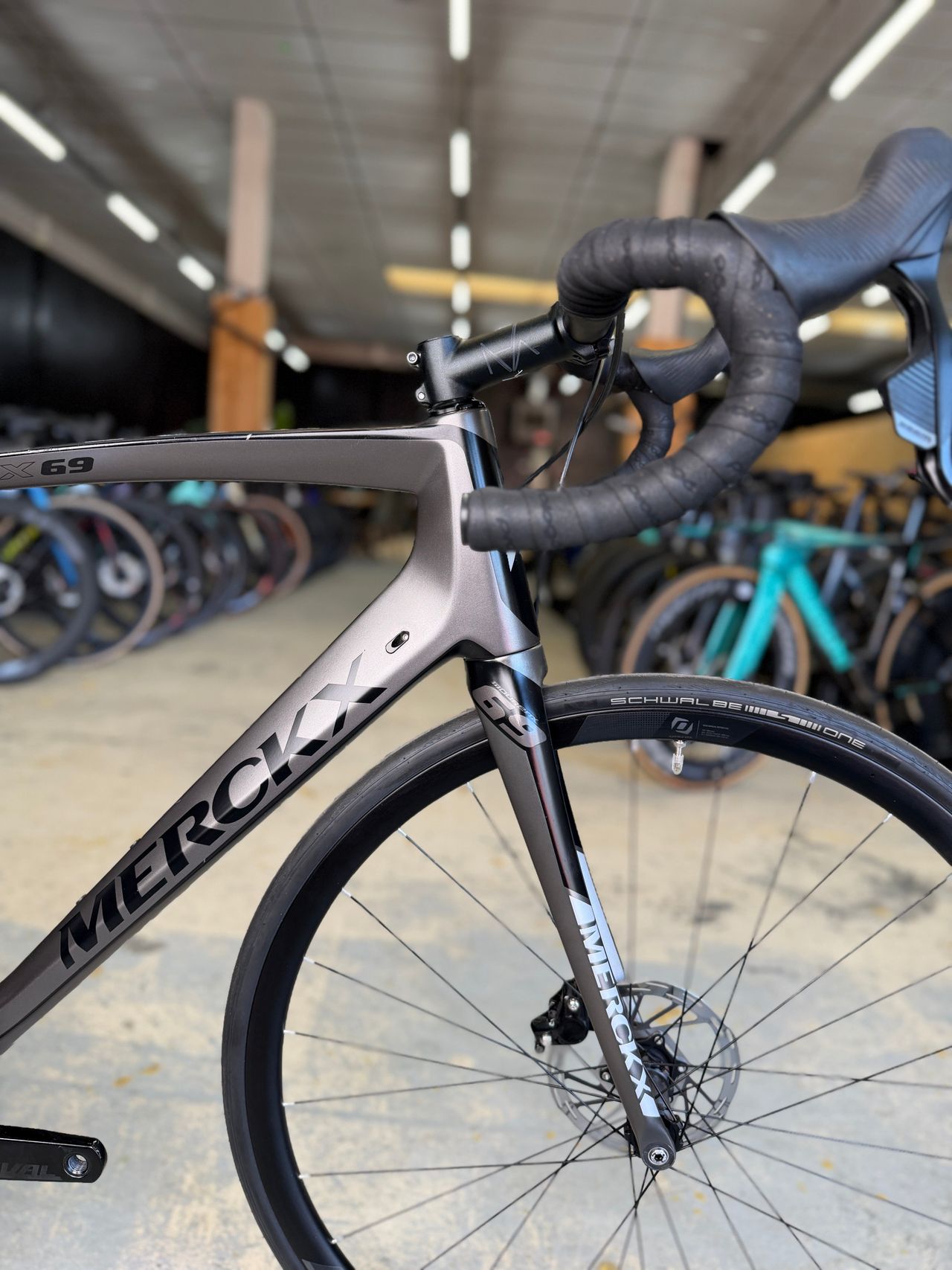 Vélo de route Eddy Merckx Mourenx 69 Axs Carbon | Campsider