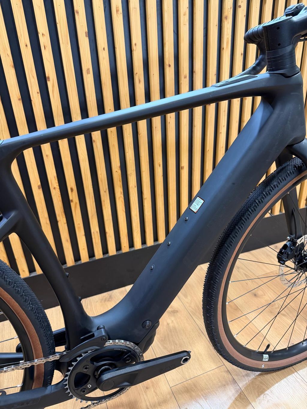 Vélos gravel & voyage électriques Cube Nuroad Hybrid C:62 Exc 400x ...