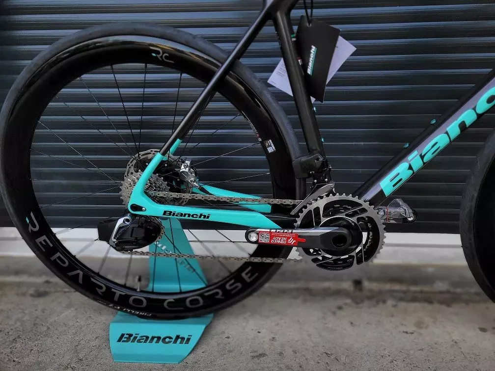 Vélo de route Bianchi Specialissima Disc Sram Red Etap Axs 12sp ...