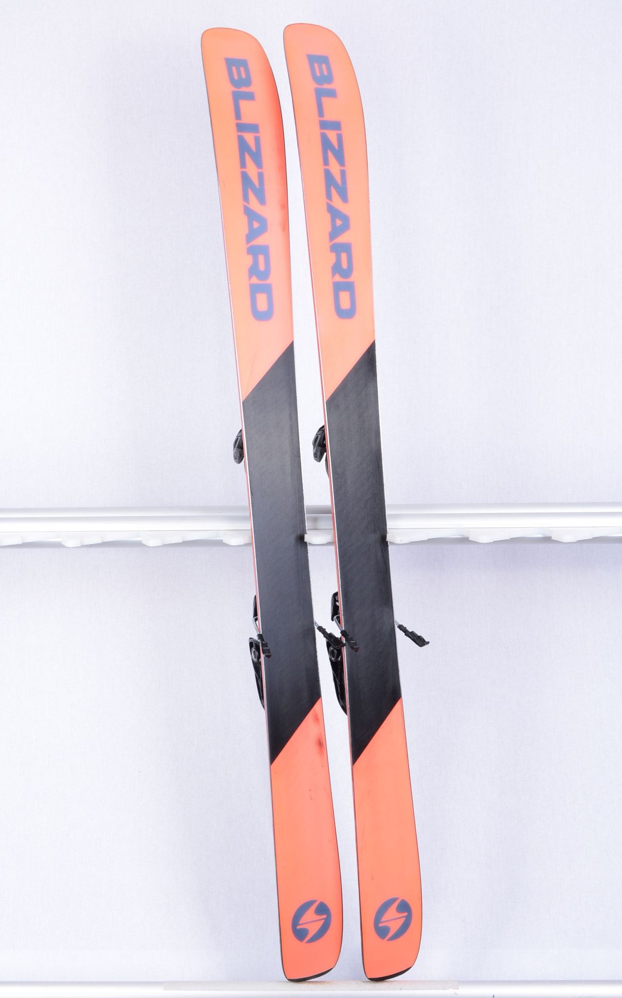 Skis alpins Blizzard Freeri Rustler Team 2022 | Campsider