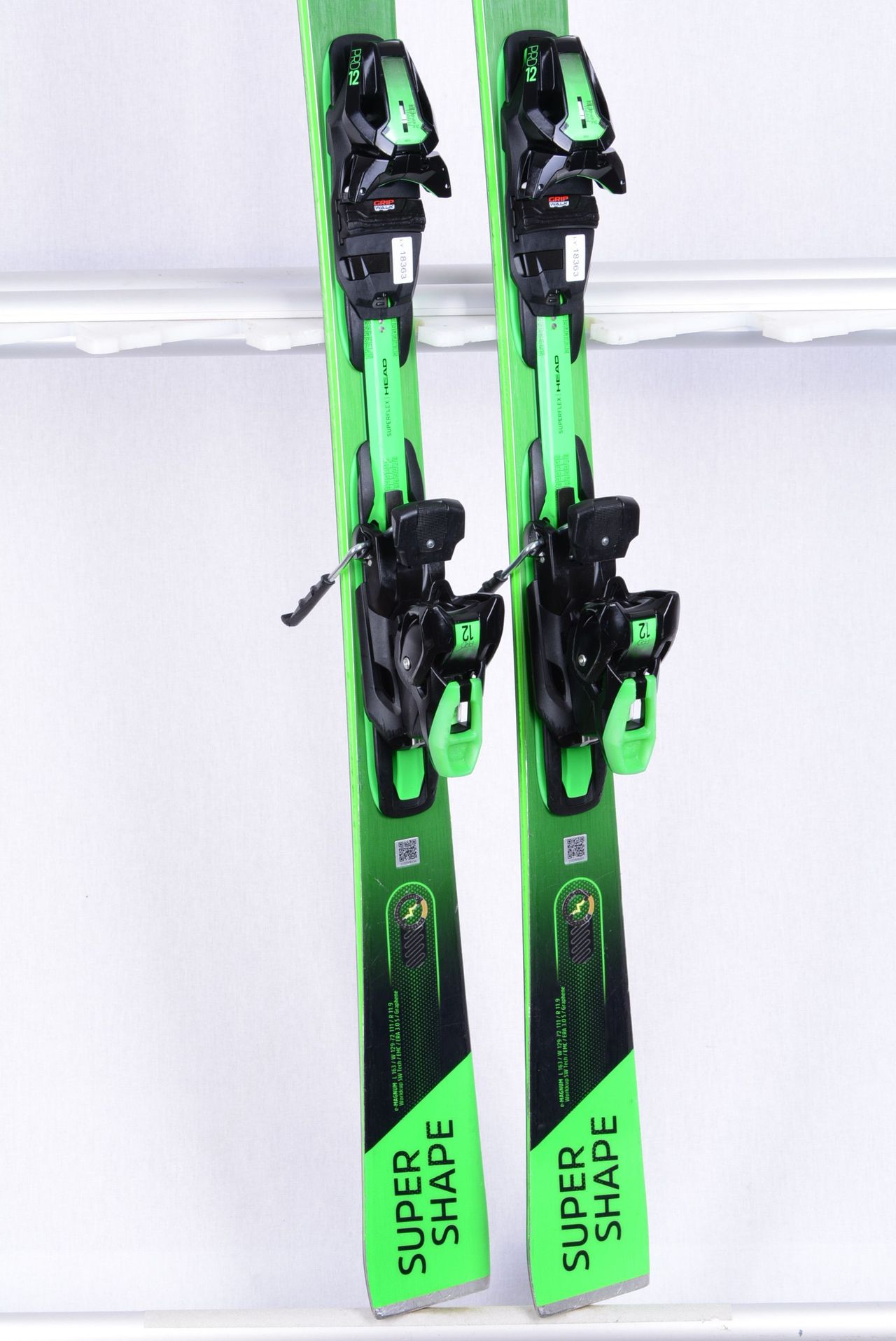 Skis alpins Head Supershape E-magnum 2023 | Campsider
